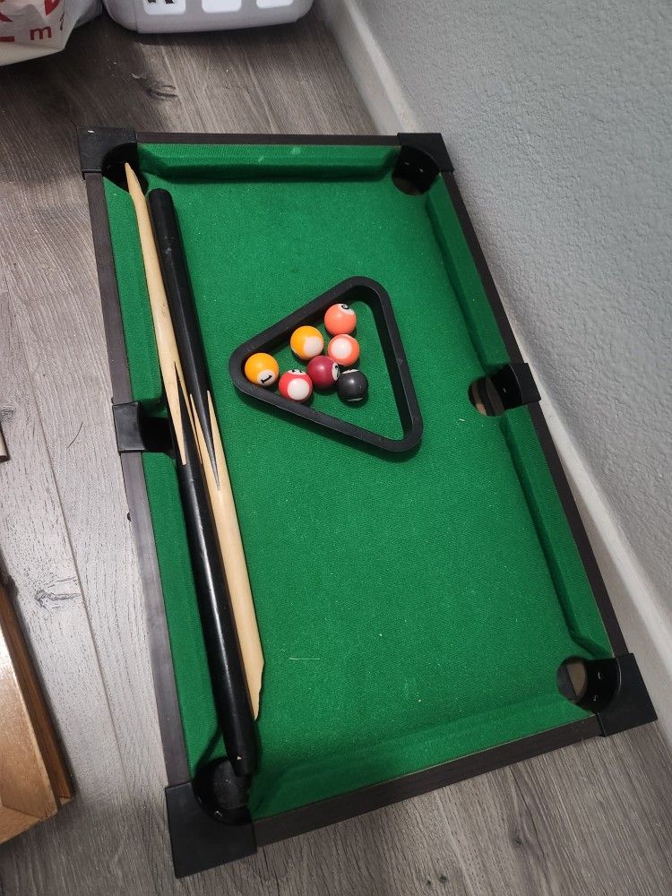 Mini Pool Table for Sale in Montebello, CA - OfferUp