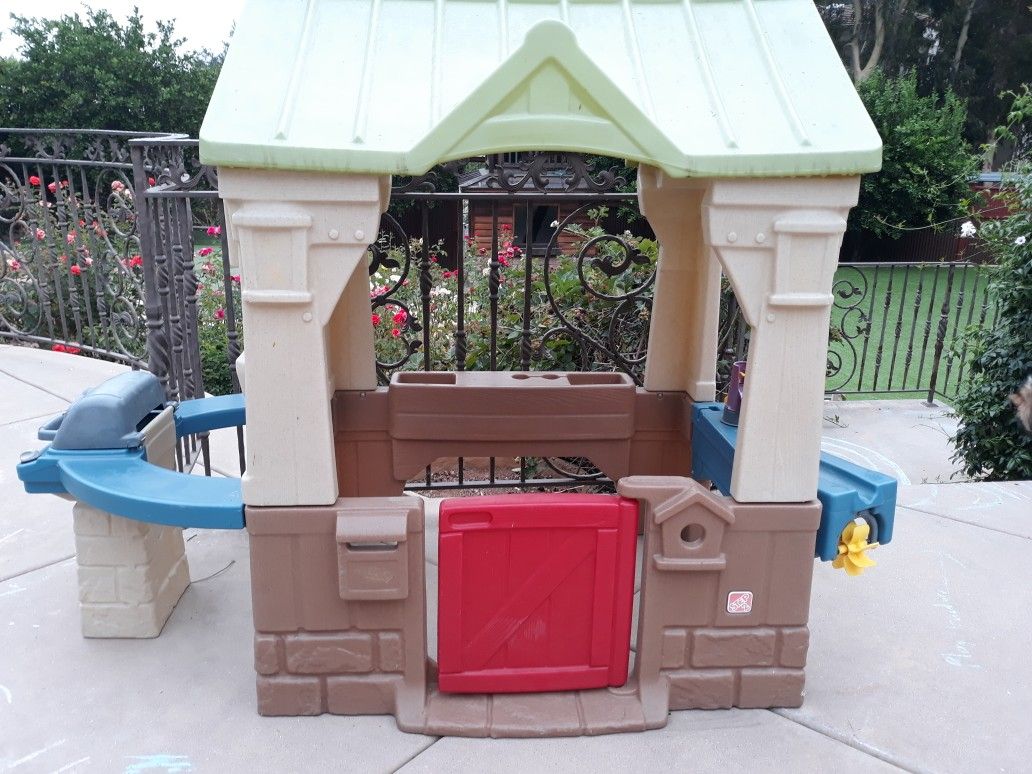 Step 2 Great Outdoors Playhouse for Sale in Escondido, CA - OfferUp