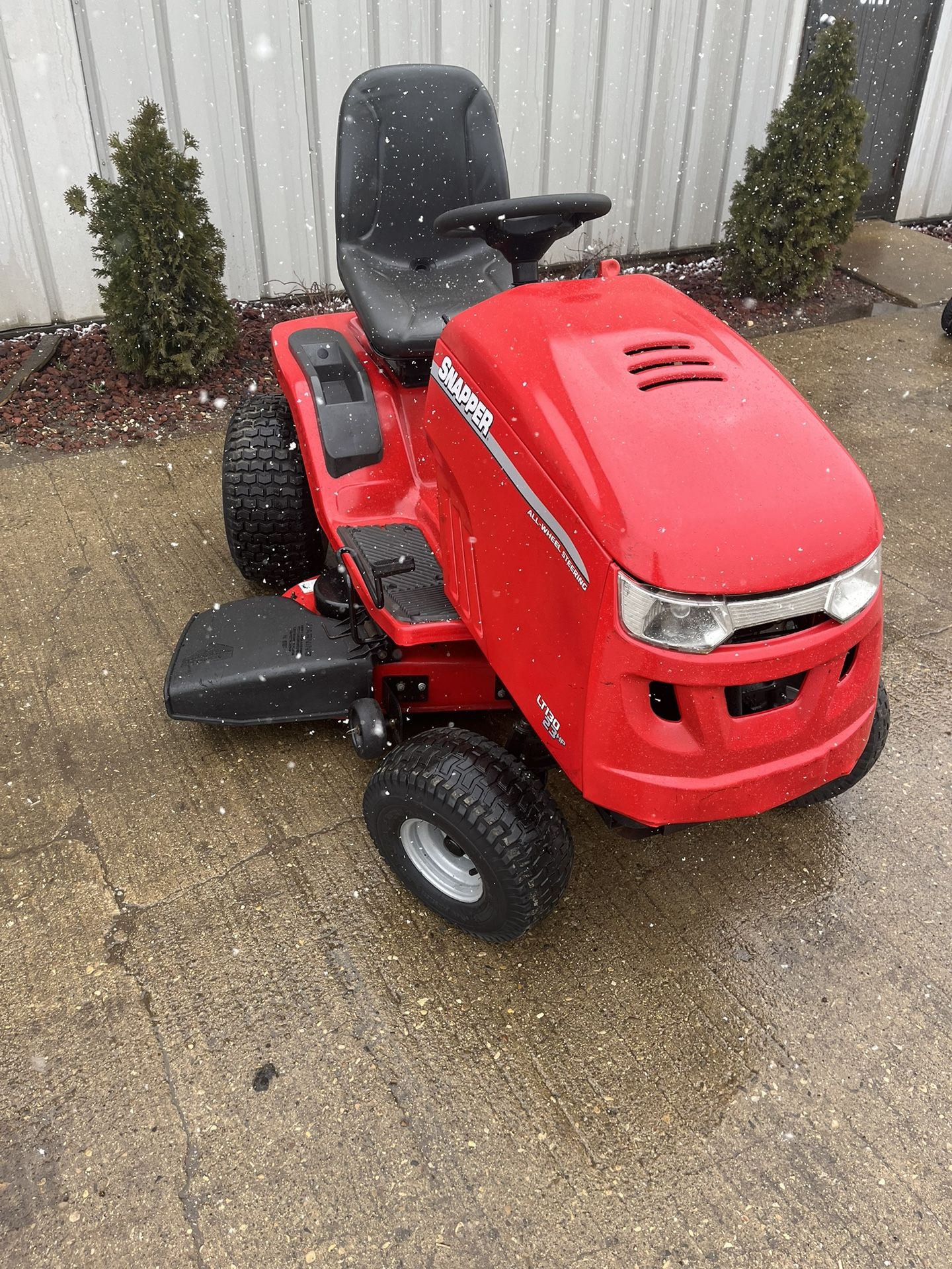 For Sale a Snapper LT130 Riding Lawnmower.46 Inches Cut Deck,23hp Moror ...