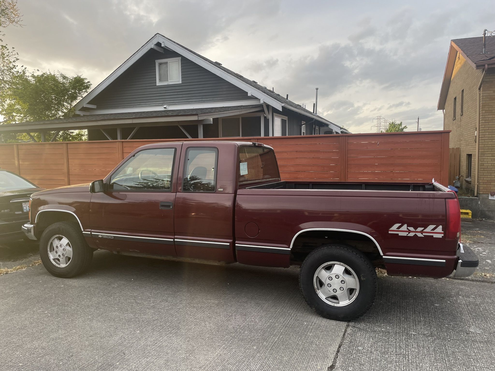 1997 Chevrolet Gmt-400 for Sale in Kent, WA - OfferUp