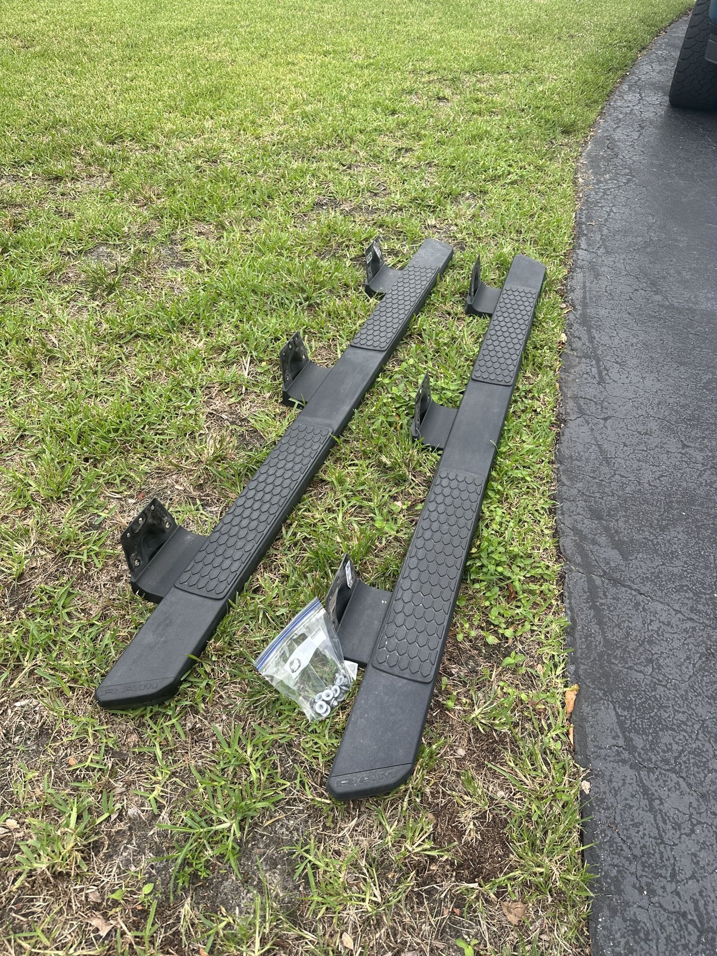 Ram 1500 OEM Running Boards for Sale in Fort Lauderdale, FL - OfferUp