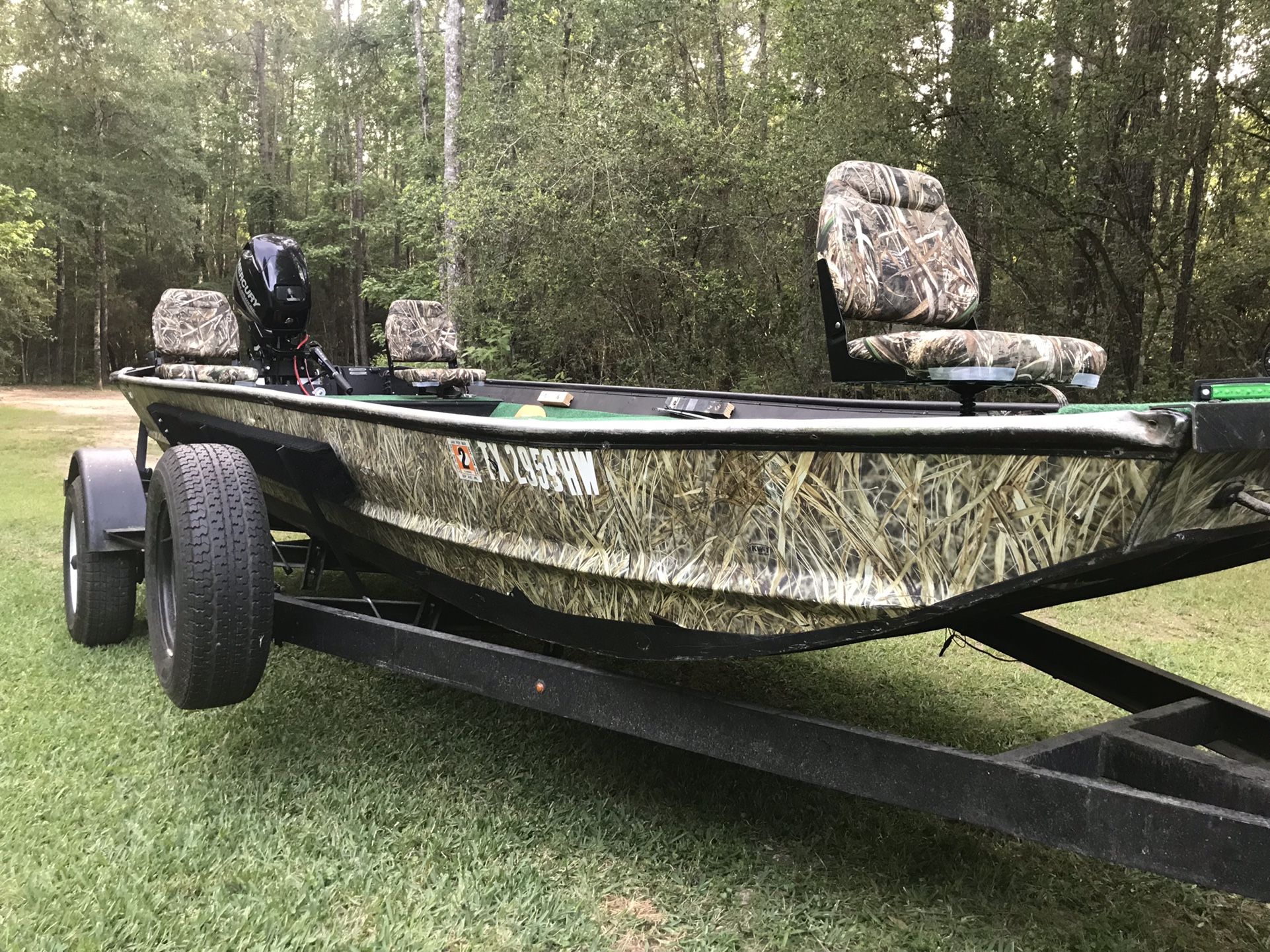 18ft Monark Aluminum Boat 30HP Mercury 4 Stroke Outboard for Sale in ...