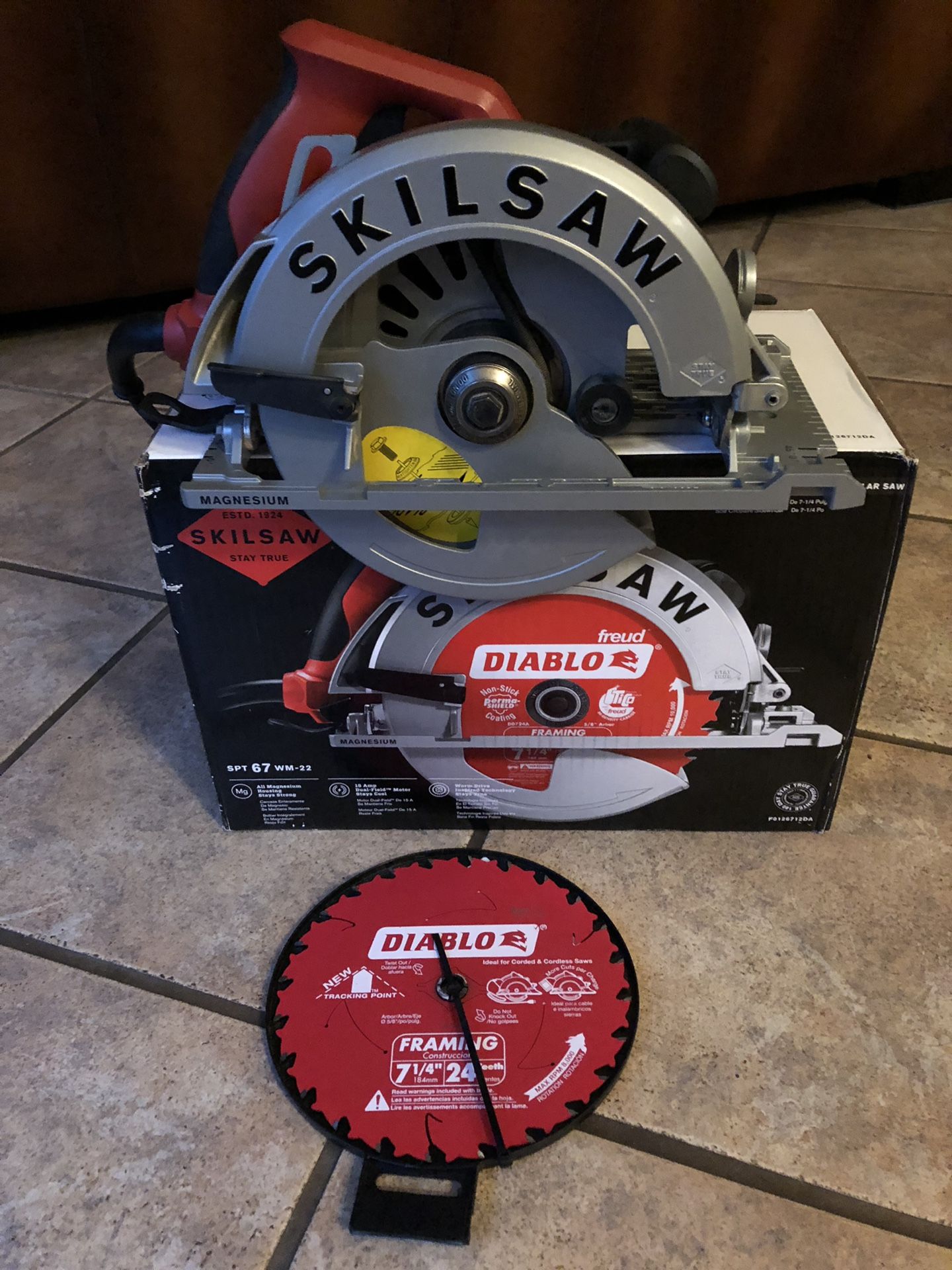 Skilsaw Diablo 7-1/4 Magnesium Sidewinder Circular Saw With