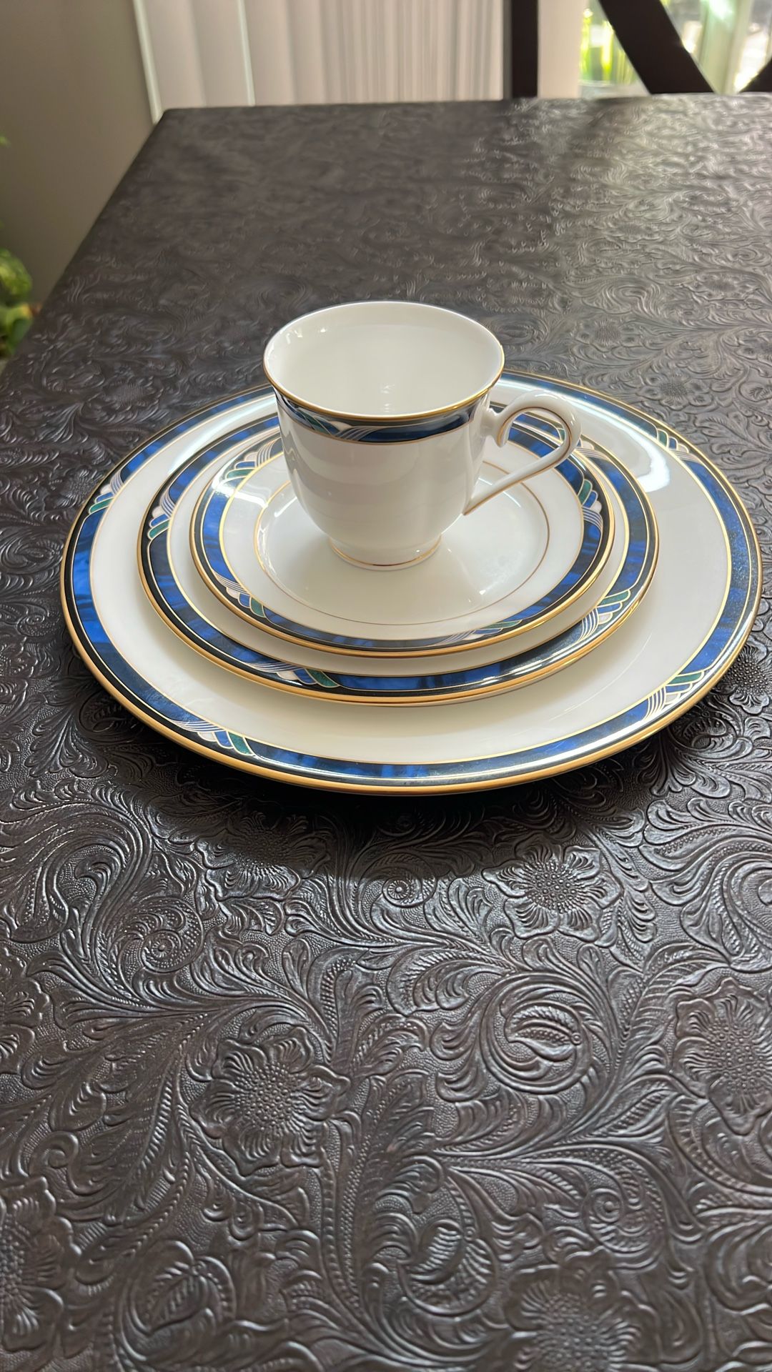 Lenox Dinner Ware Sets for Sale in Laguna Niguel, CA - OfferUp