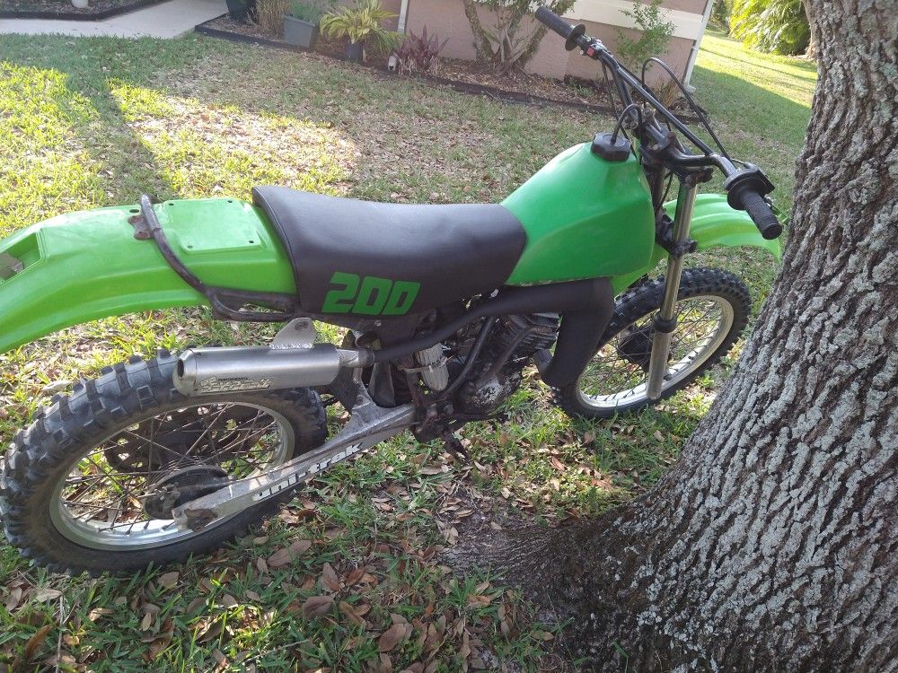 1983 Kawasaki Kdx200 Dirt Bike for Sale in Vero Beach, FL - OfferUp