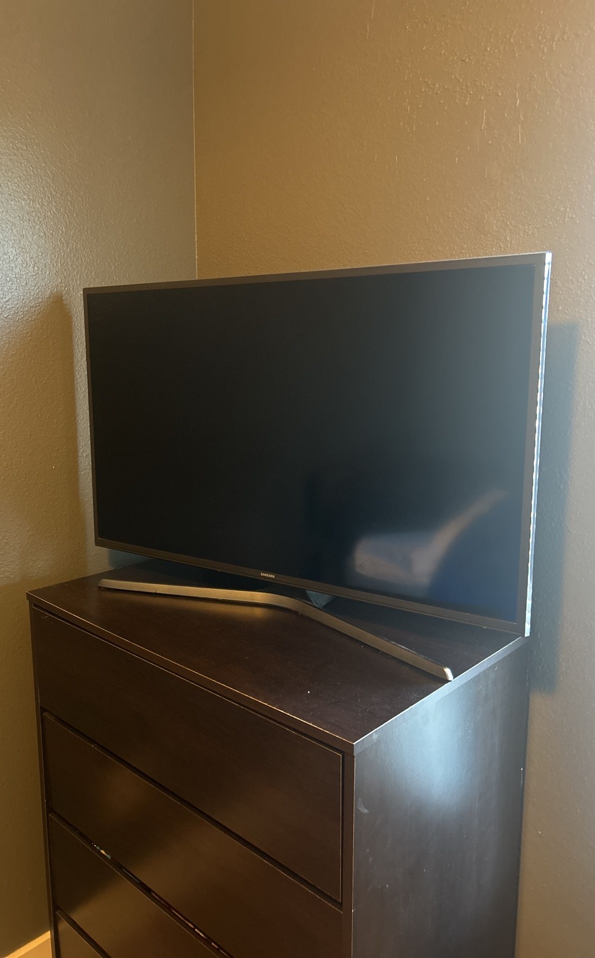 TV Samsung Smart for Sale in Lake Elsinore, CA - OfferUp