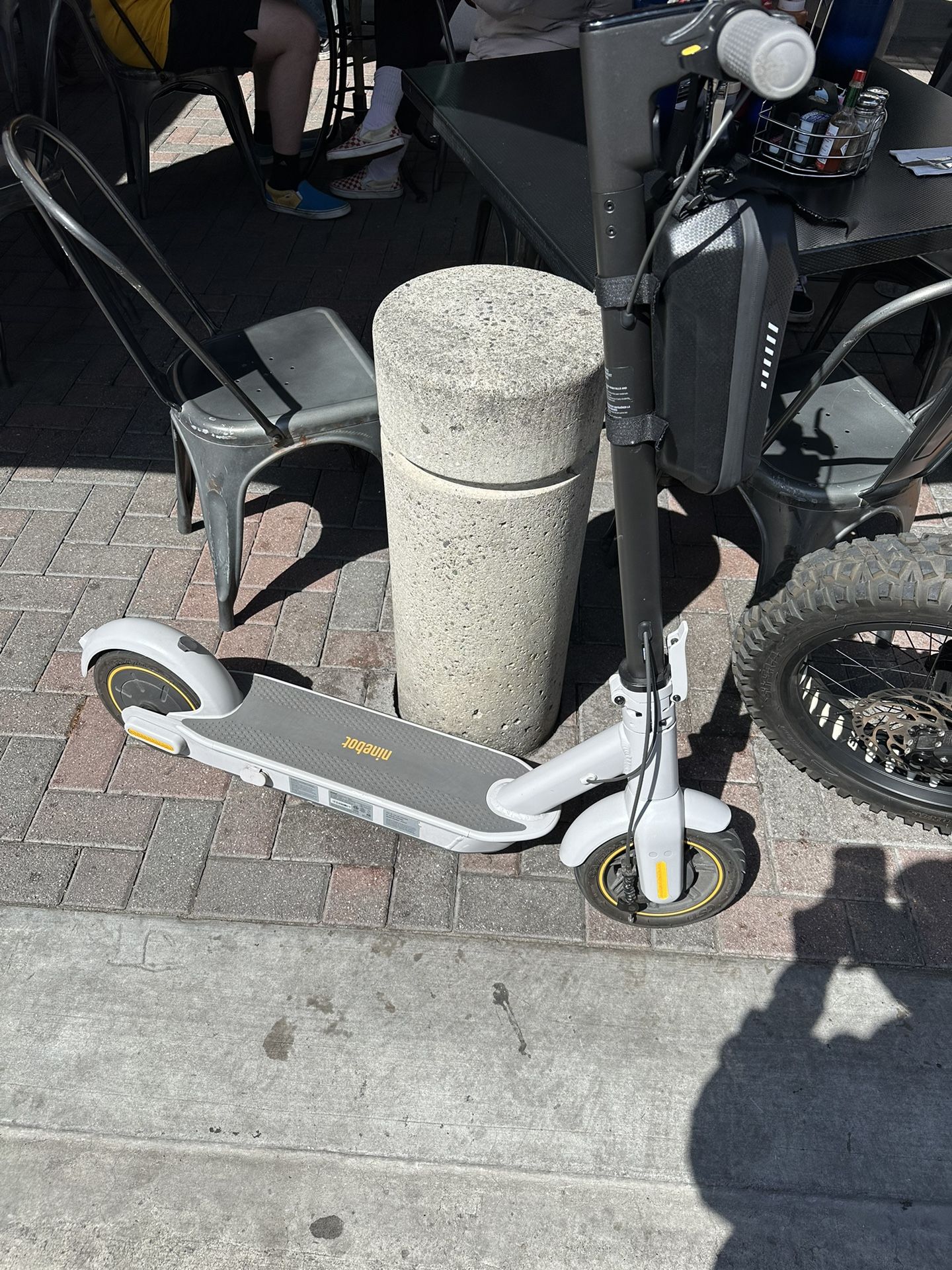Ninebot G30 LP Scooter for Sale in Huntington Beach, CA - OfferUp