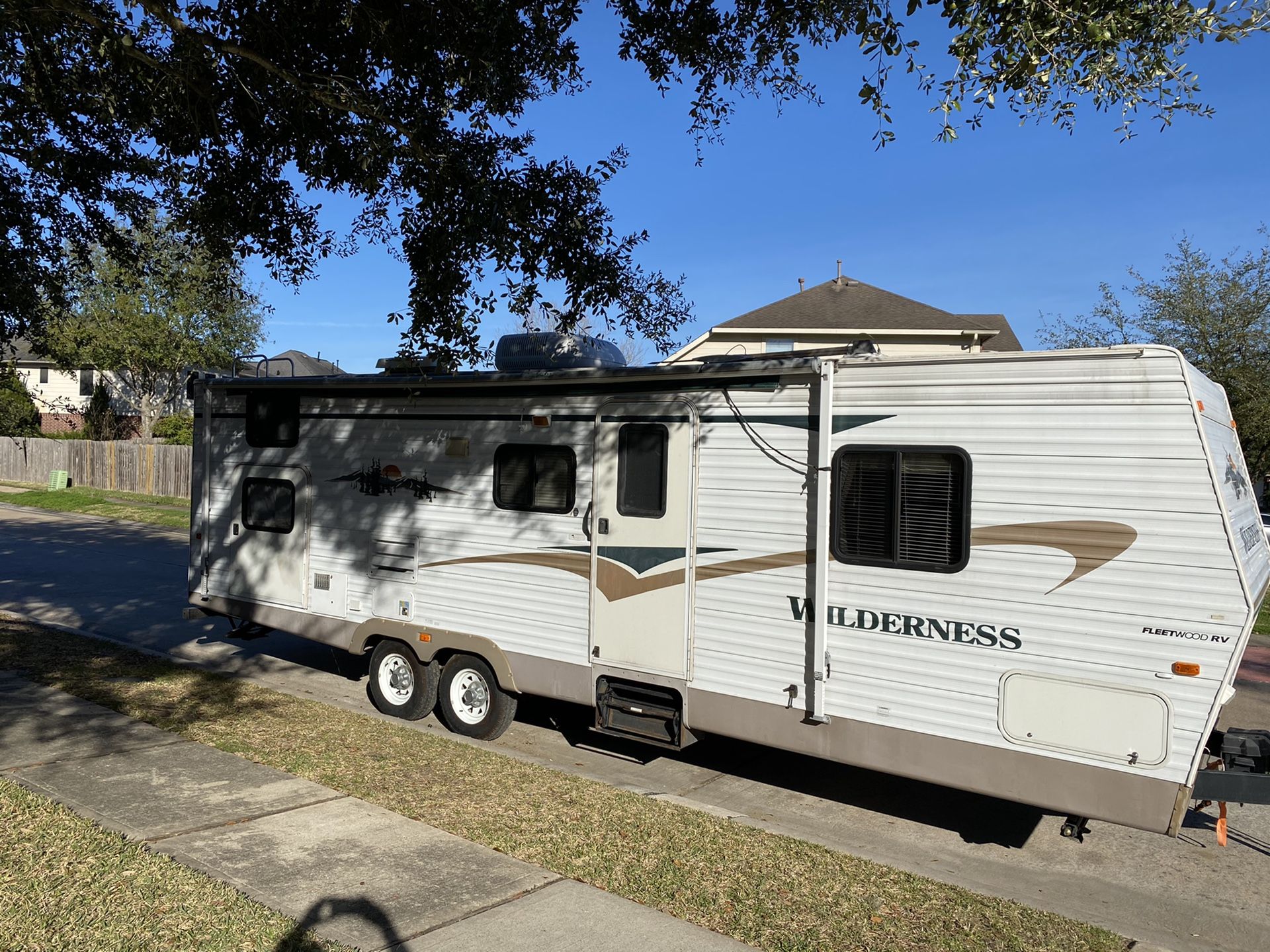 2005 Fleetwood Wilderness 32Ft Bunk House Travel Trailer With A Super ...