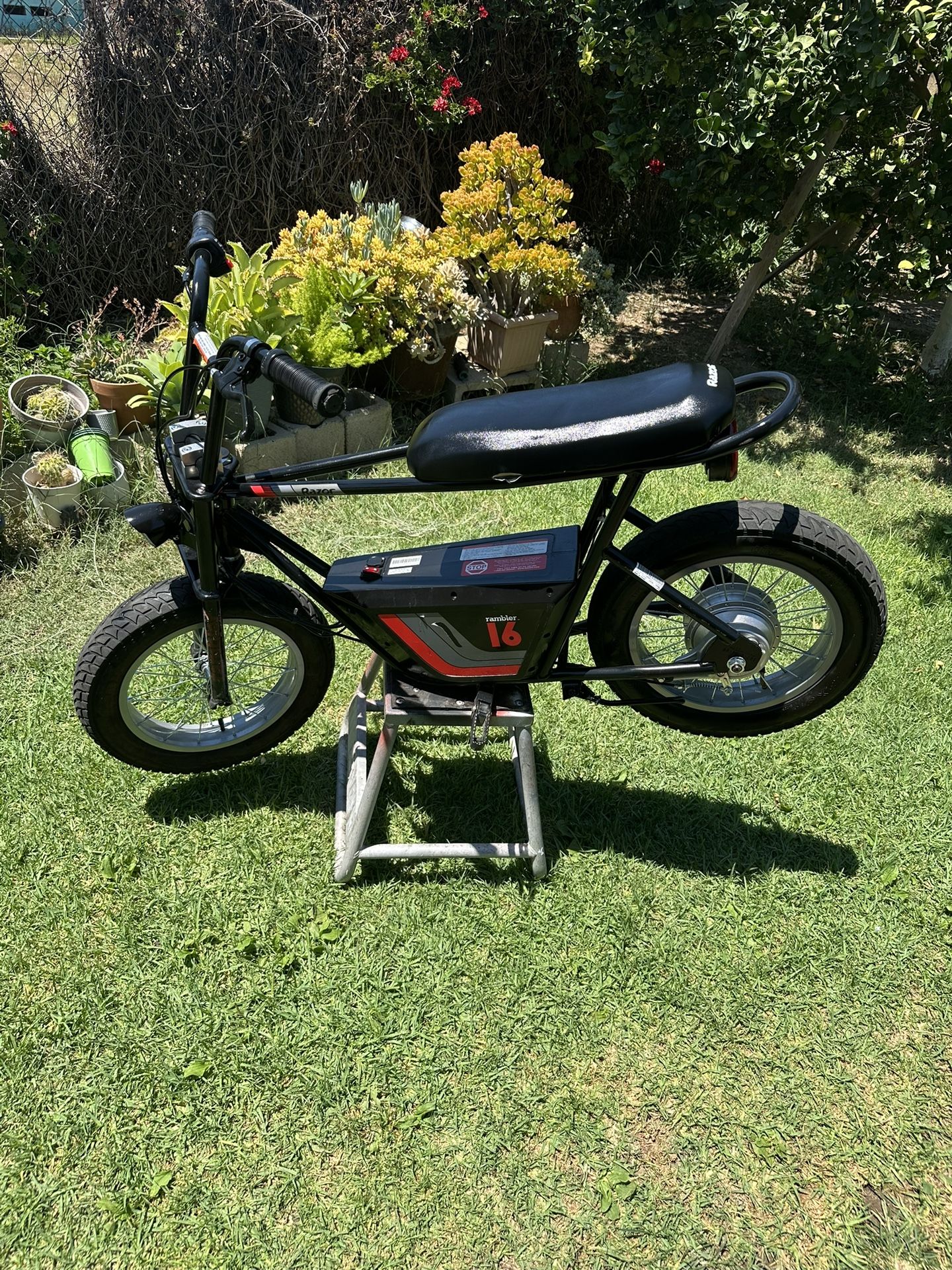 Razor Rambler 16” Electric Bike for Sale in Riverside, CA - OfferUp