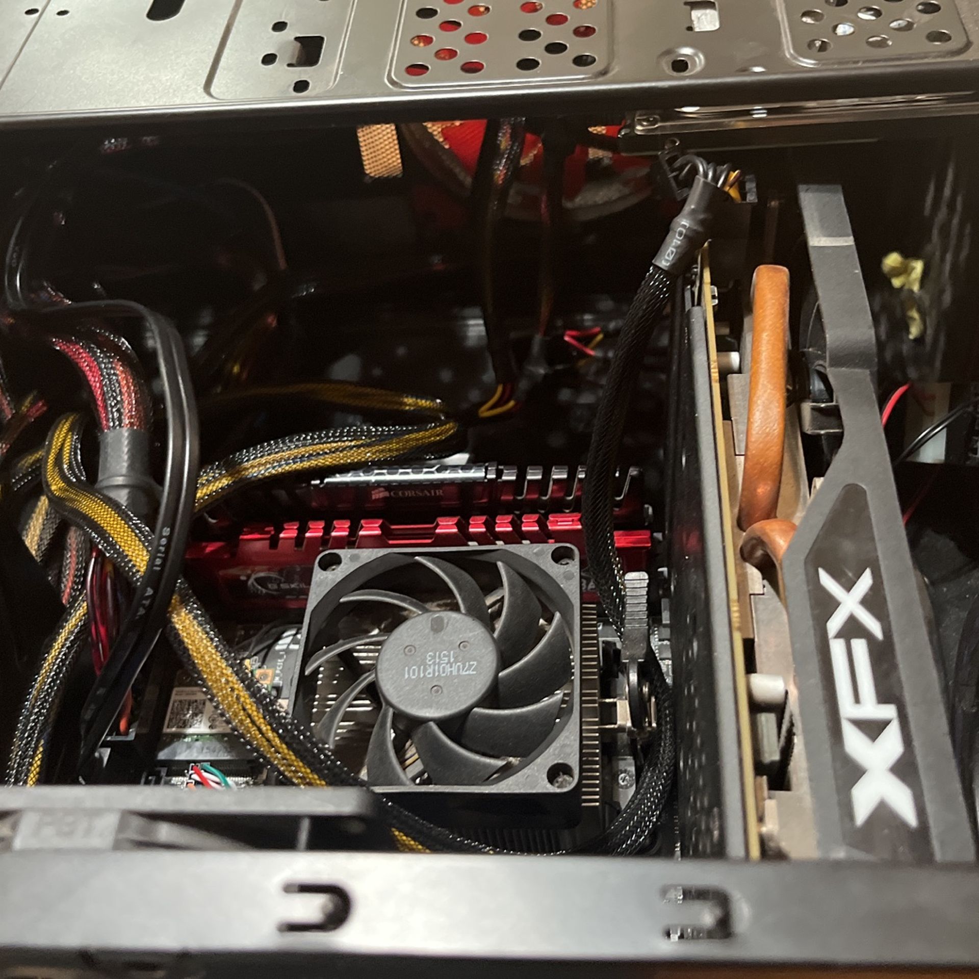 Custom Pc Computer NEED GONE ASAP for Sale in Riverside, CA - OfferUp