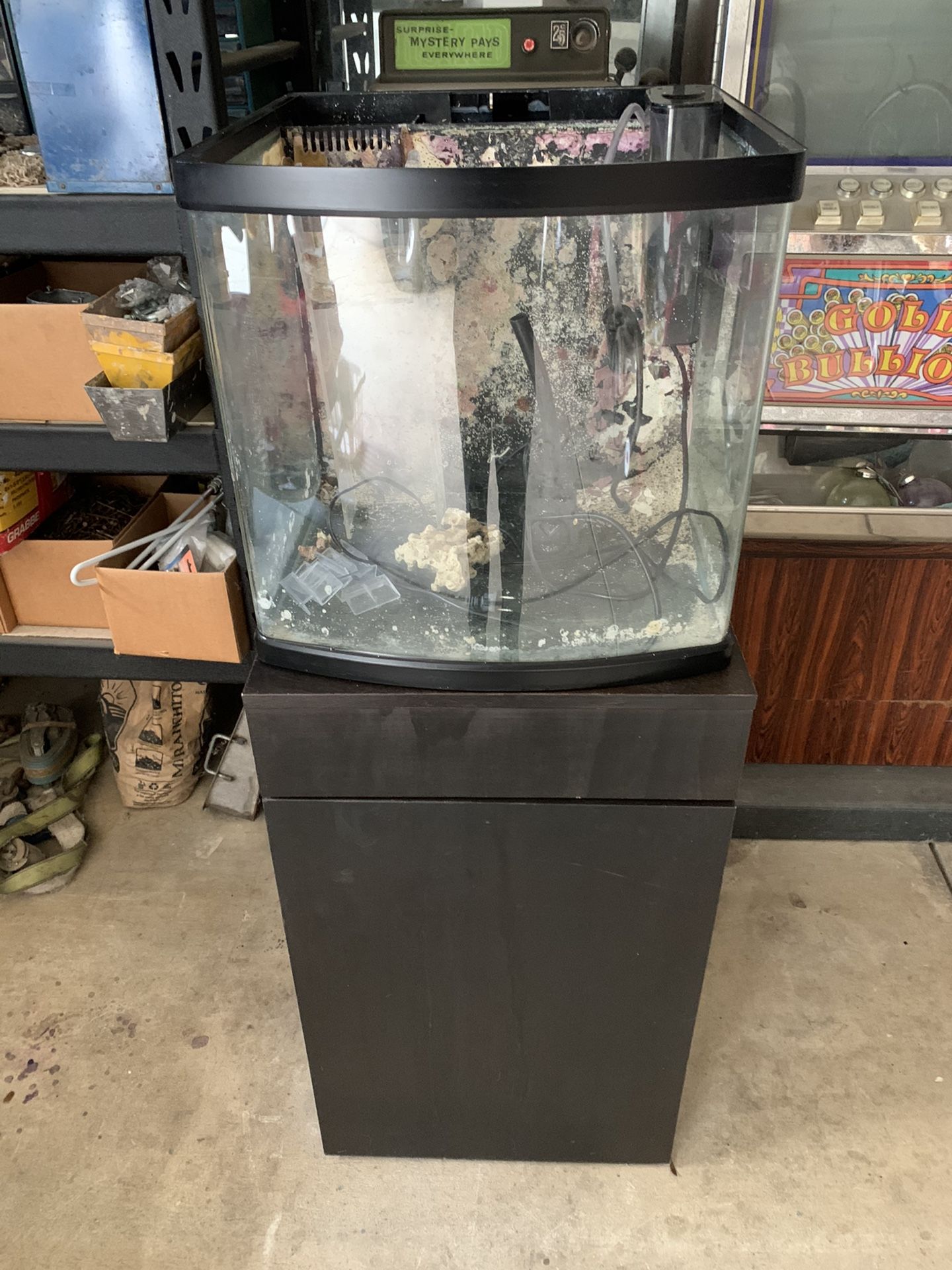 JBJ 24 Gallon Cube for Sale in Huntington Beach, CA - OfferUp