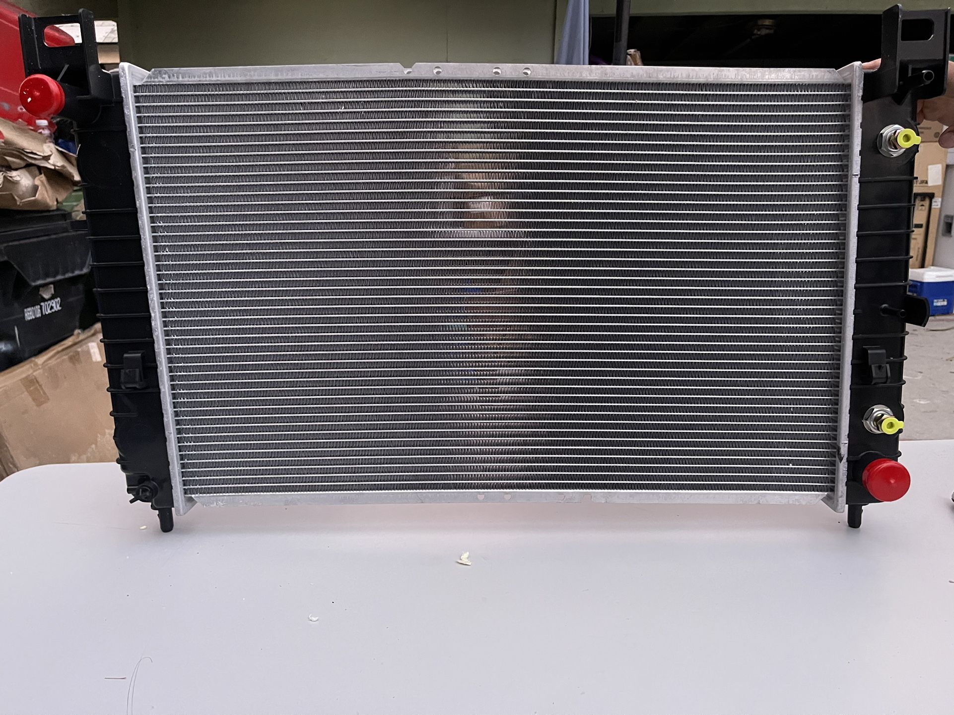 99-07 , Sierra Yukon Silverado Tahoe Escalade , Radiator for Sale in ...