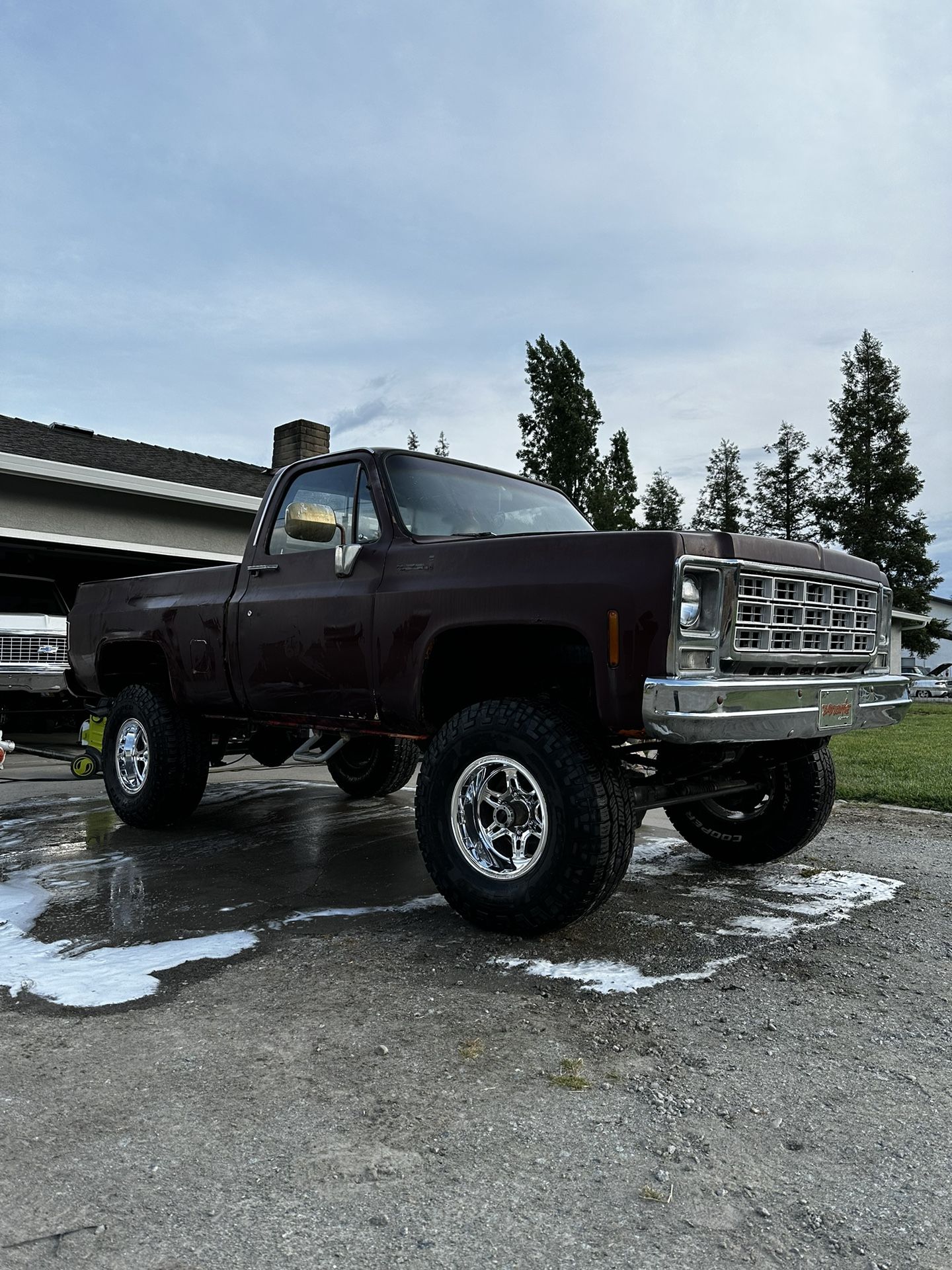 16x10 Weld Cheyennes Wheels 35x12.5x16 Tires for Sale in Valley Home ...