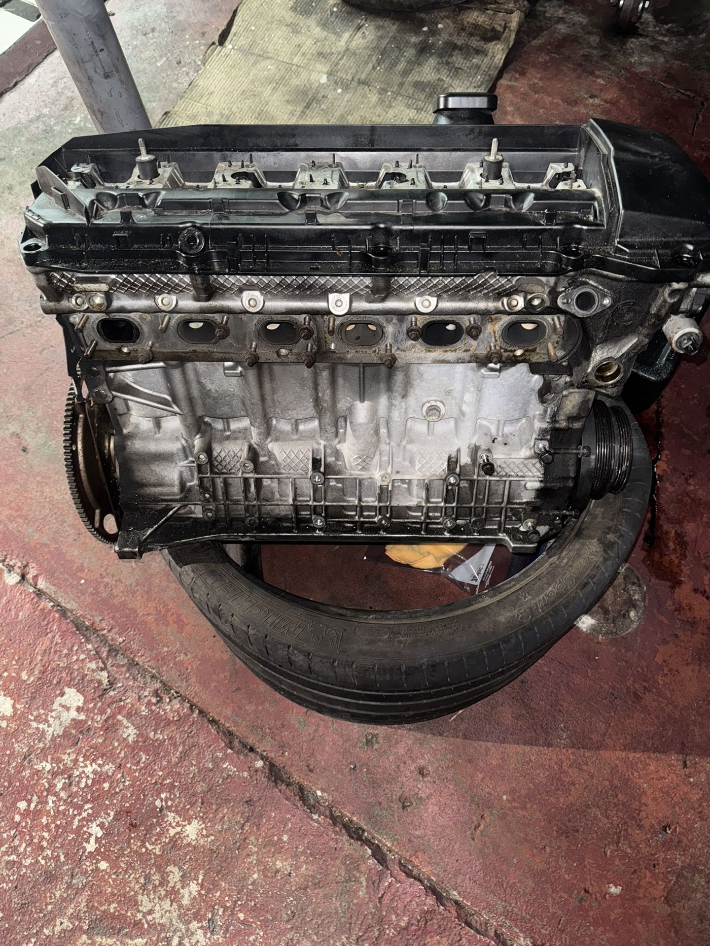 BMW 325 Engine M54B25 for Sale in Miami, FL - OfferUp