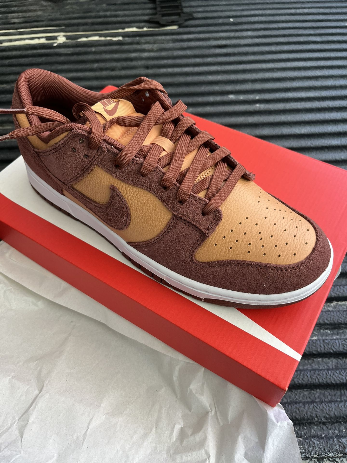 Brown Nike Dunks for Sale in Rancho Cucamonga, CA - OfferUp