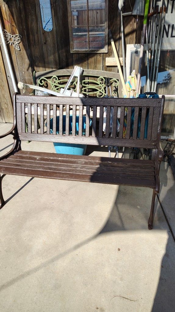 Sturdy Metal , Wood String Heavy Bench for Sale in Hanford, CA - OfferUp