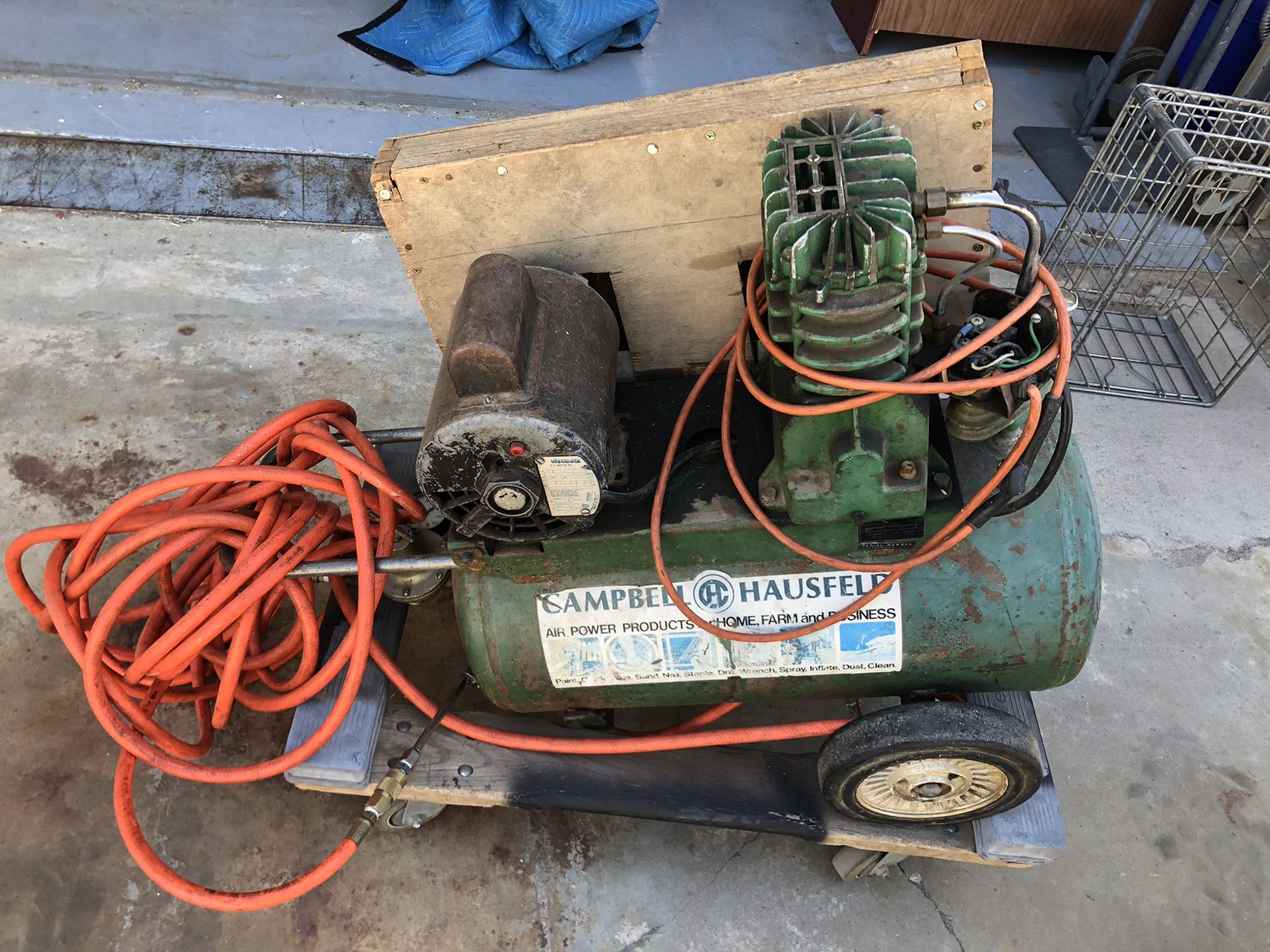 Campbell Hausfeld vintage air compressor for Sale in Avondale, AZ - OfferUp