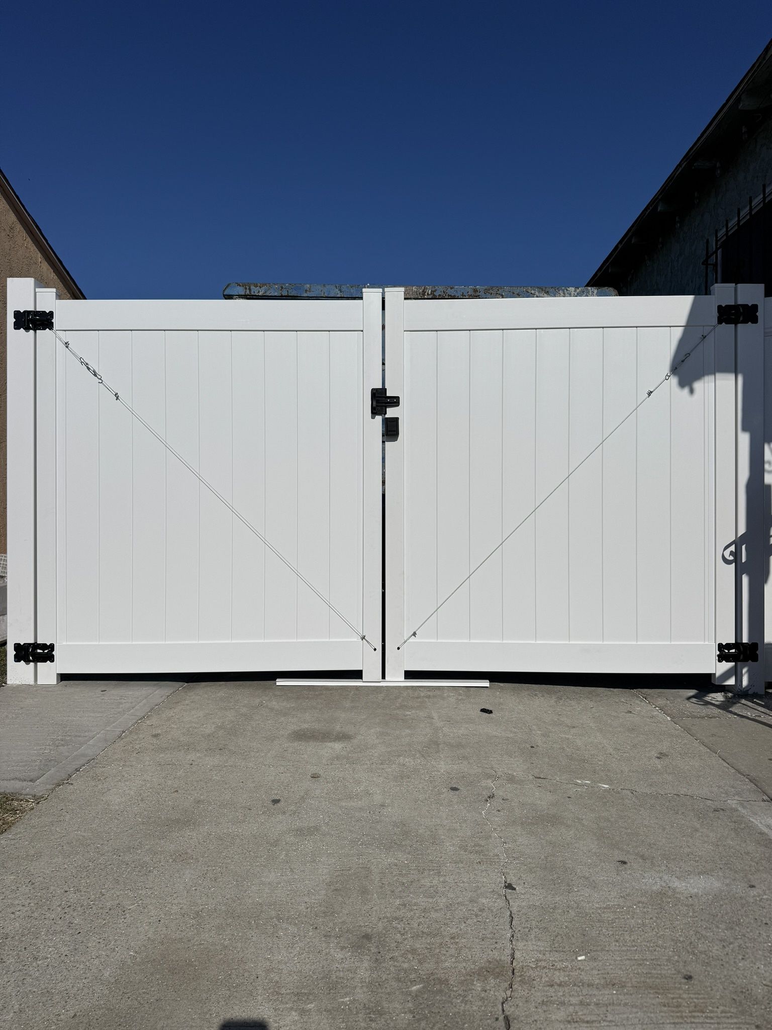 Vinyl Double Gate Material 8ft Wide— A Gate Kit With Hinges And Latch ...