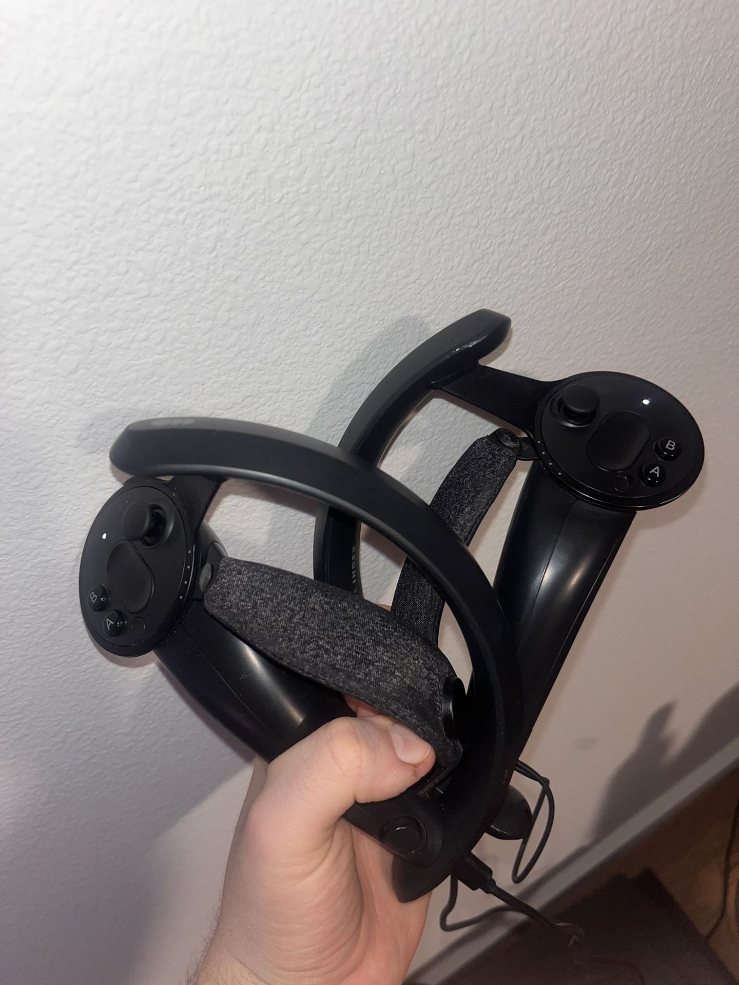 VALVE INDEX / VIVE 3.0 TRACKERS / FBT / FULL BODY VR for Sale in Portland, OR - OfferUp