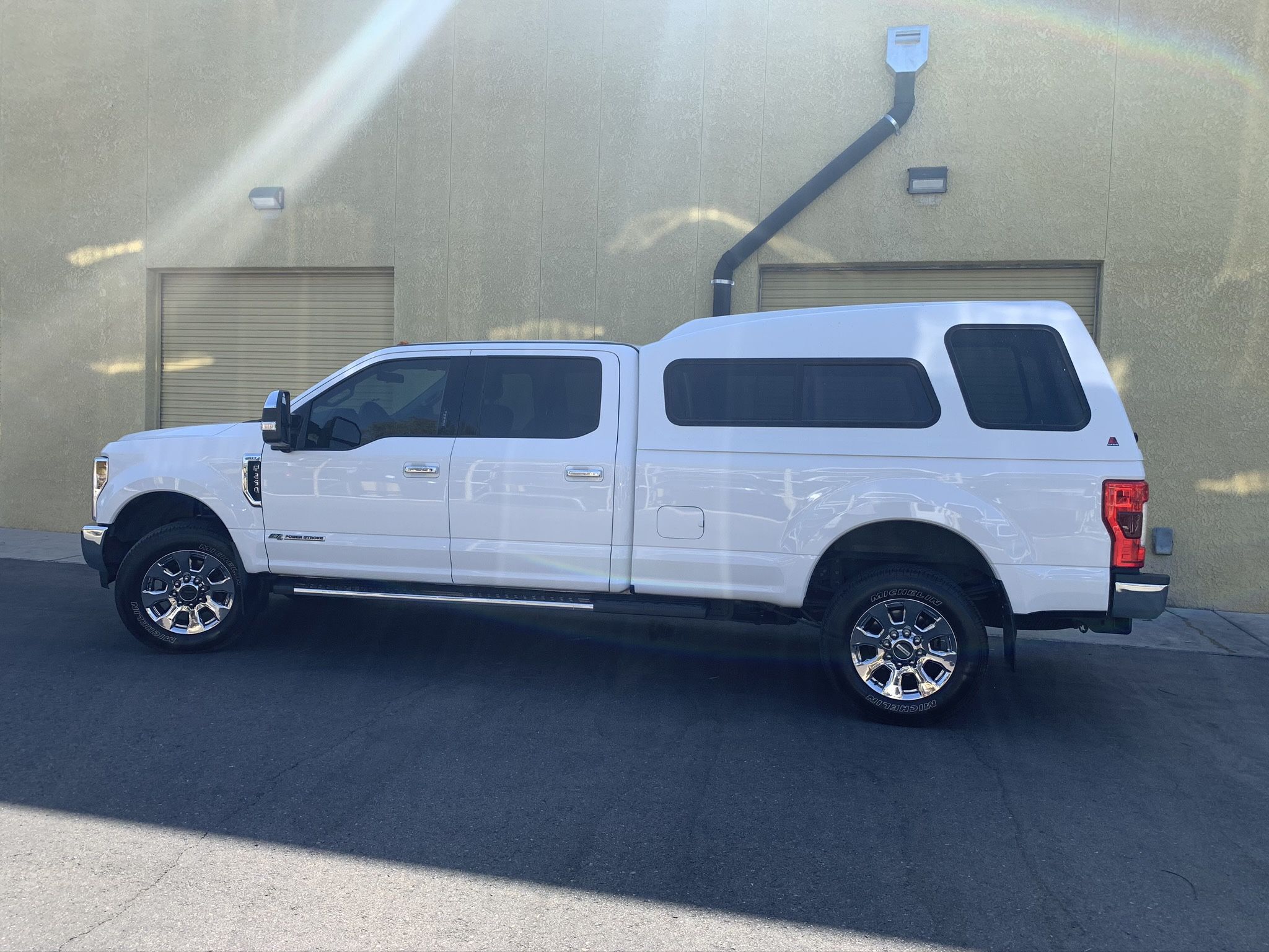 Leer Hi-rise Truck Cap Canopy Top 8’ for Sale in Tucson, AZ - OfferUp