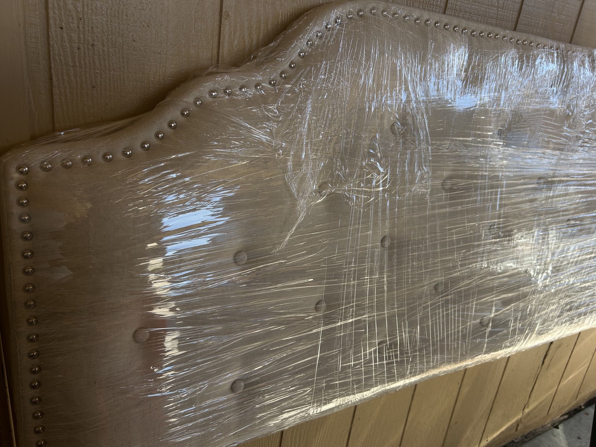 Off White Headboard for Sale in Tucson, AZ - OfferUp