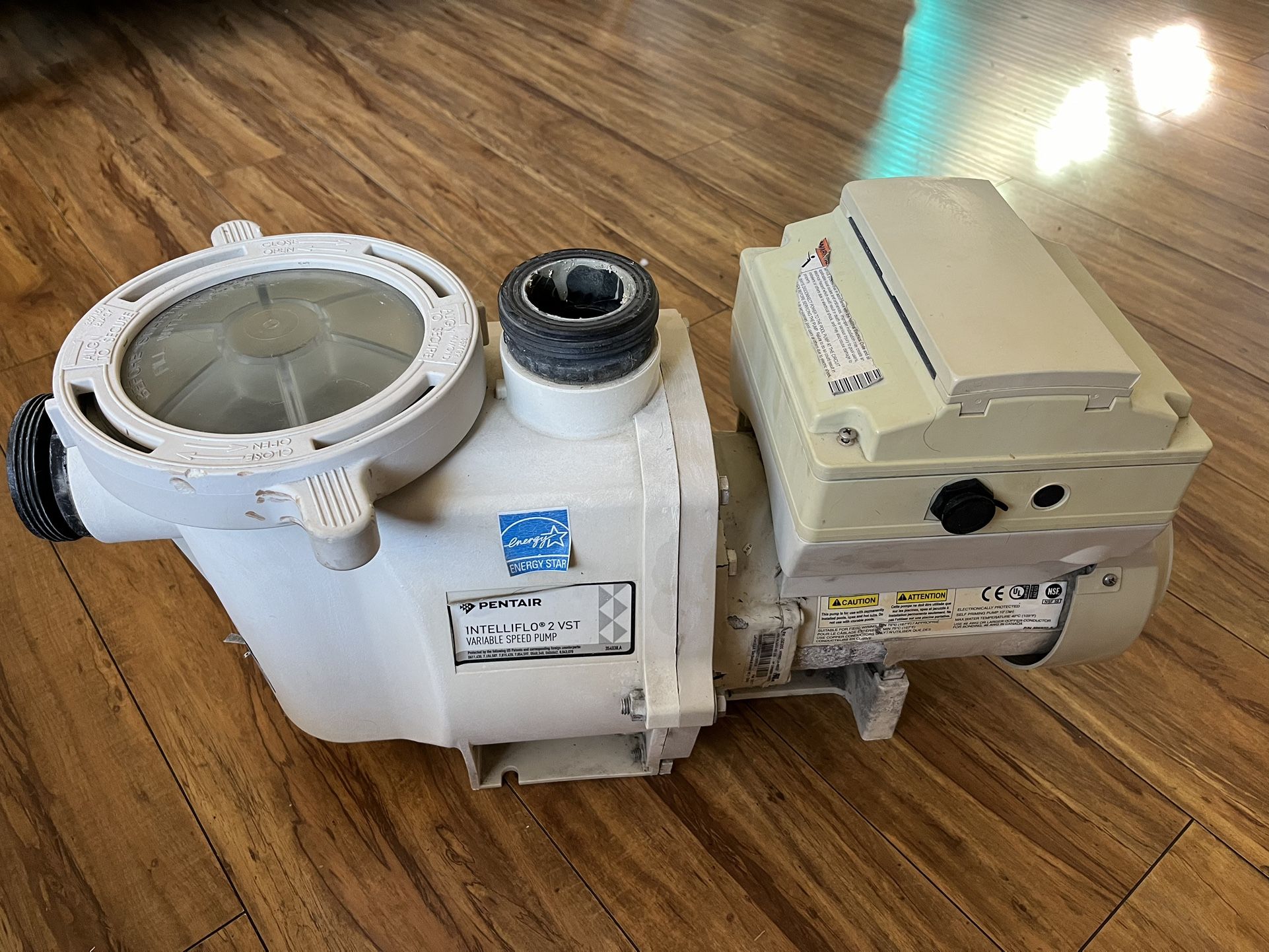 Pentair Intelliflo VS Pool Pump 3 HP for Sale in Downey, CA - OfferUp
