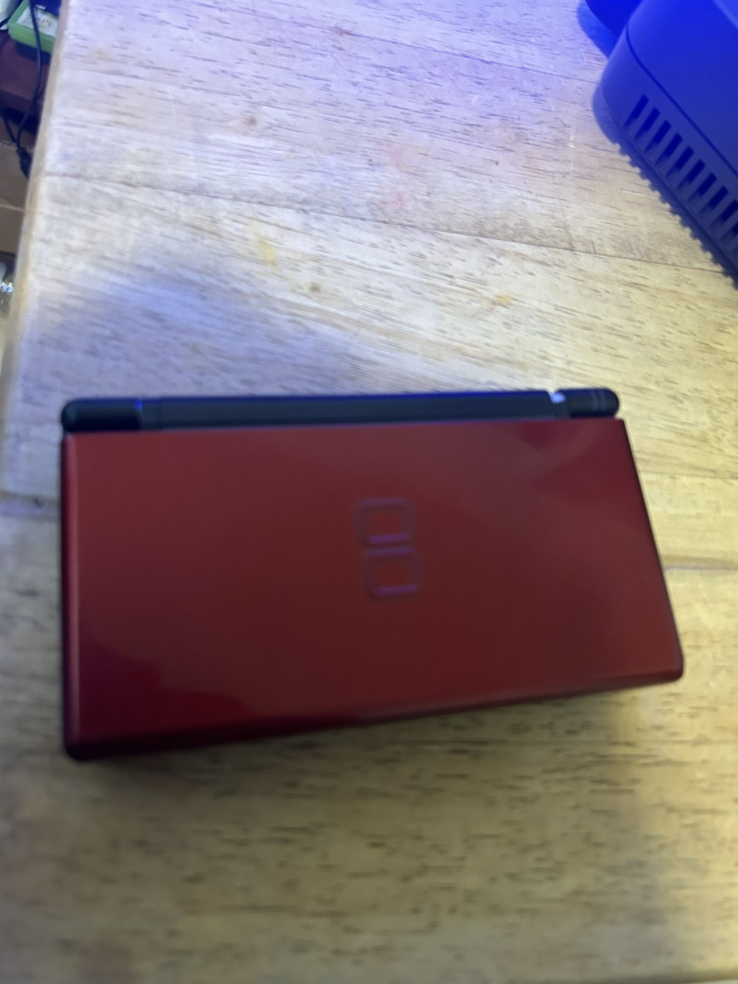 Red Nintendo Ds Lite Broken Hinge for Sale in Chula Vista, CA - OfferUp