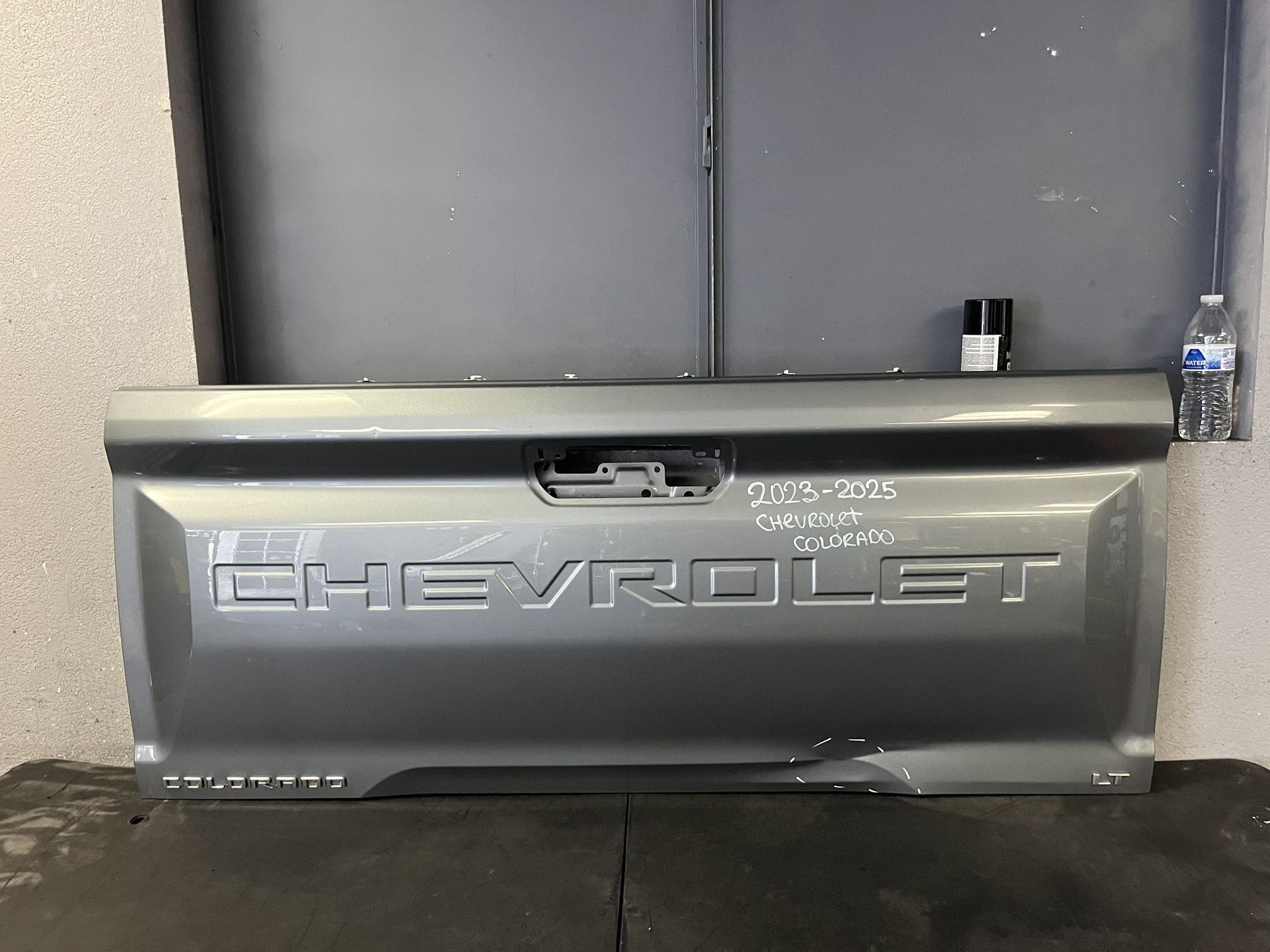2023-2024-2025 CHEVROLET COLORADO TAILGATE OEM USED for Sale in Compton ...
