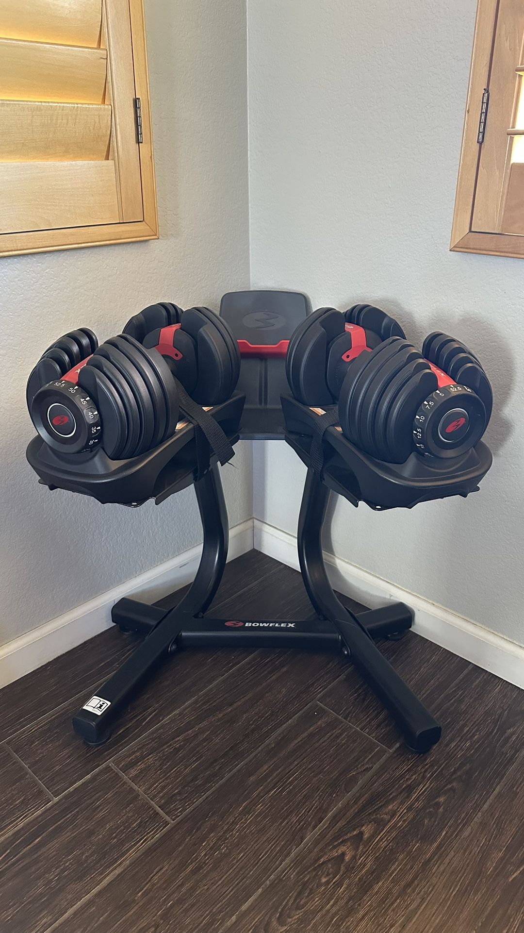 Bowflex Dumbbell Set Of 2 with Stand - 52.5 Ibs for Sale in Vista, CA ...