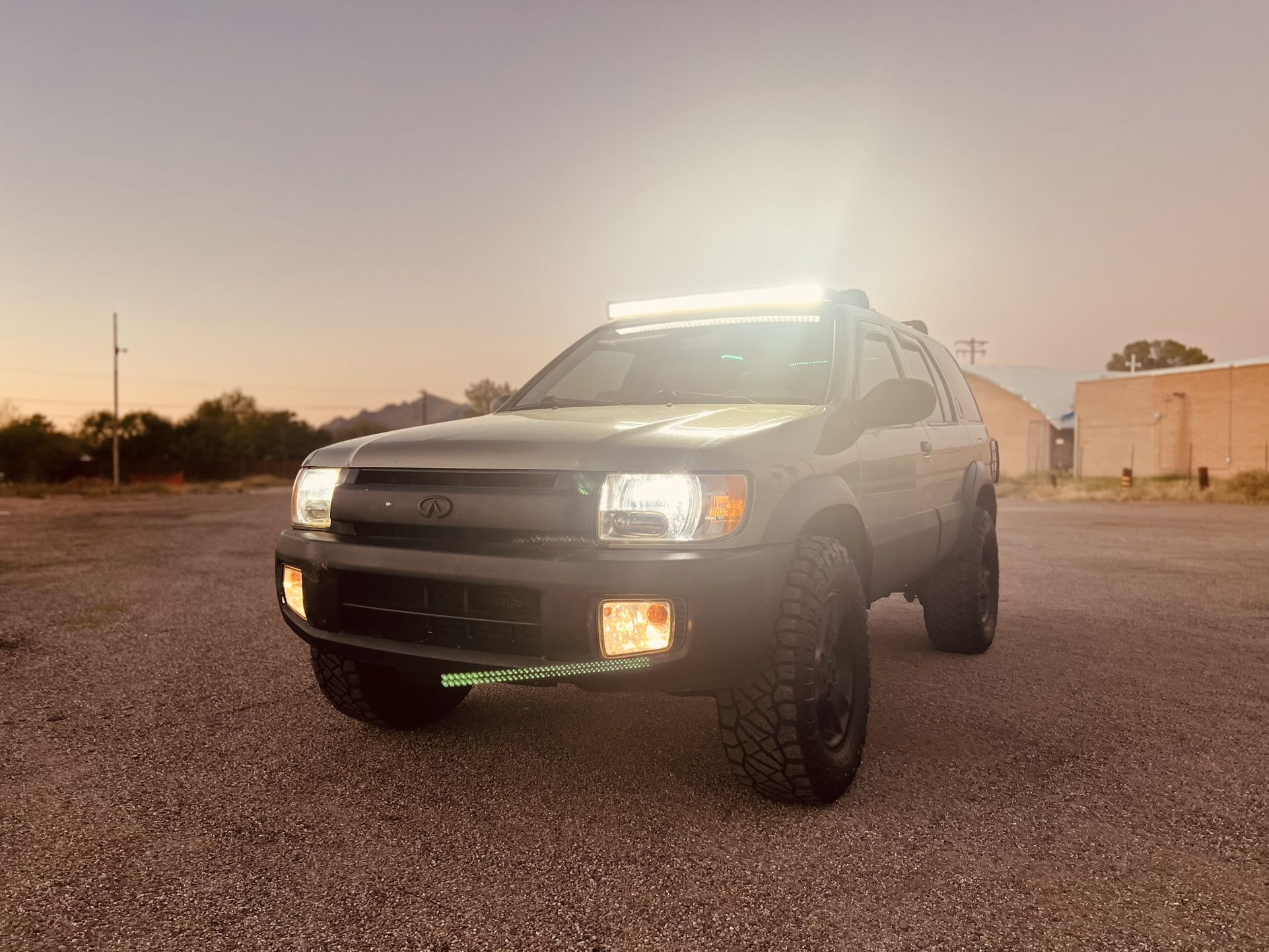 2002 Infiniti QX4 for Sale in Phoenix, AZ - OfferUp