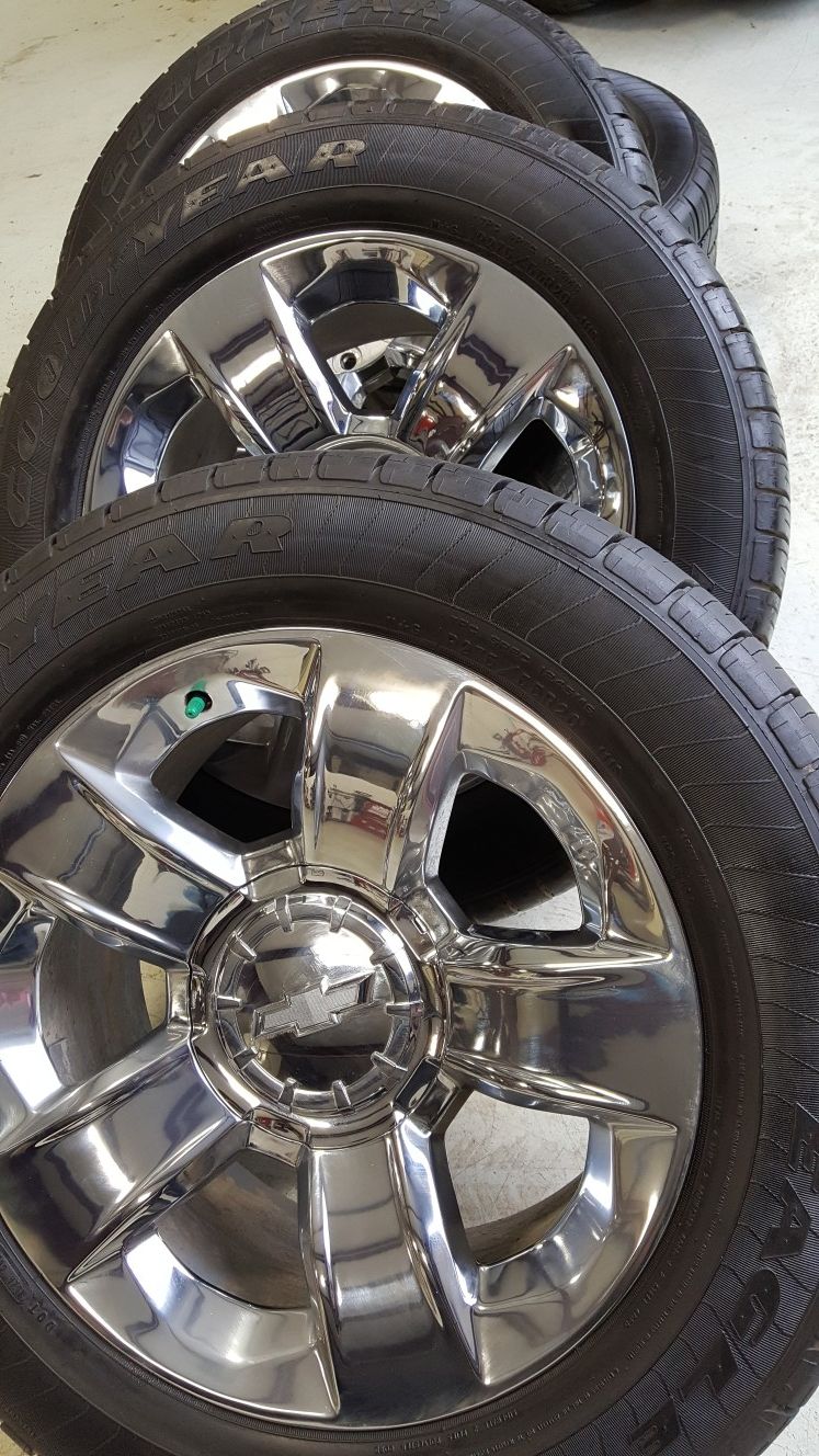 Chevy Silverado suburban tahoe rims ltz take off like new for Sale in ...