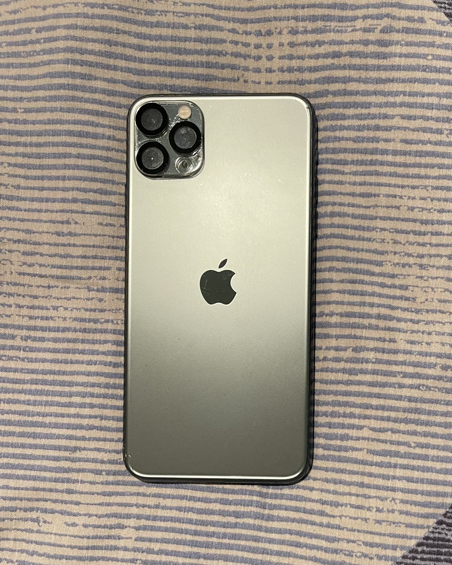 iPhone 11 Pro Max (Midnight Green) - 512GB for Sale in Fresno, CA - OfferUp