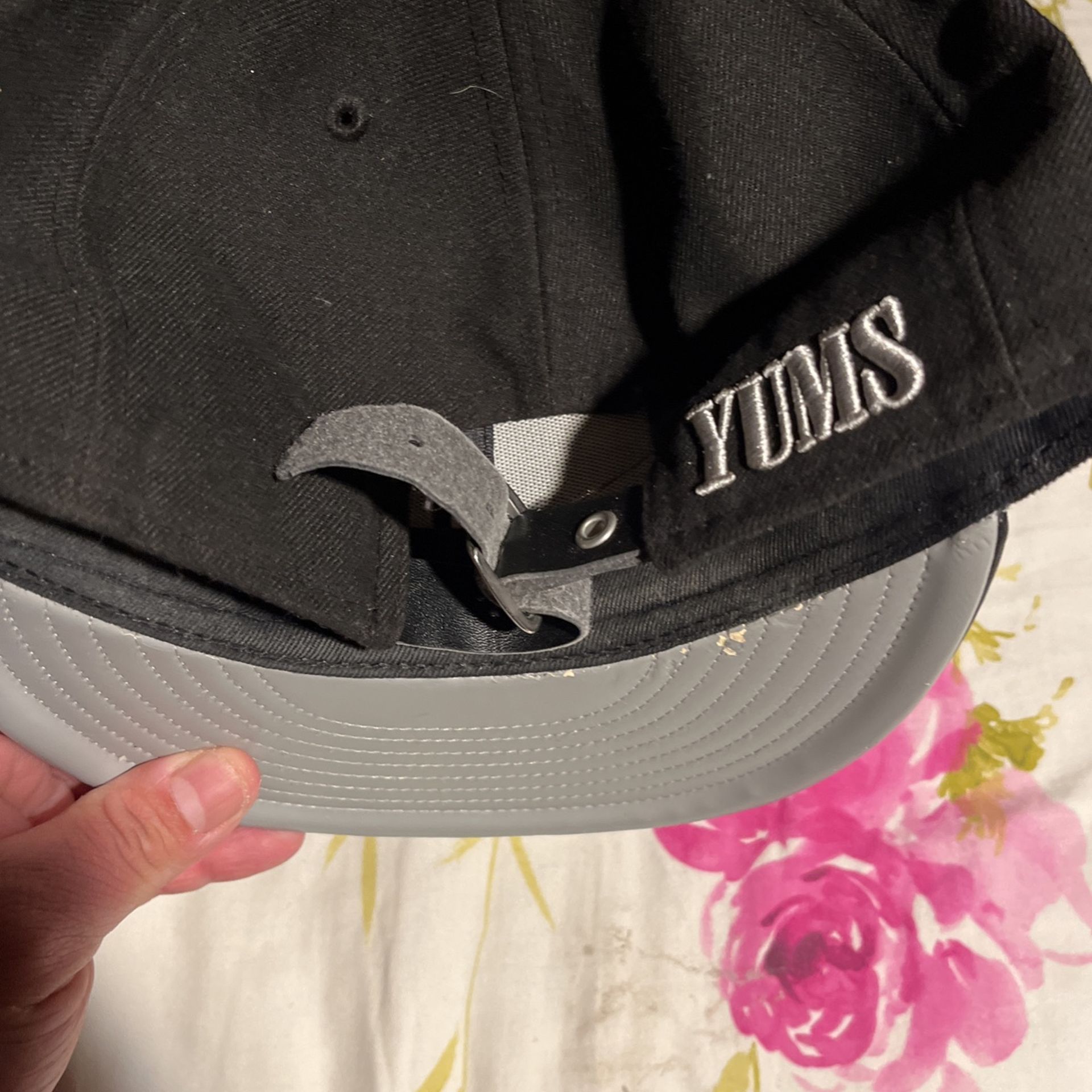 Yums Snapback Gray