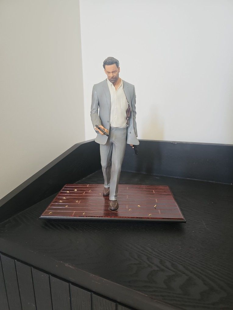 Max Payne 3 Special Edition Statue With Photos And Box for Sale in ...