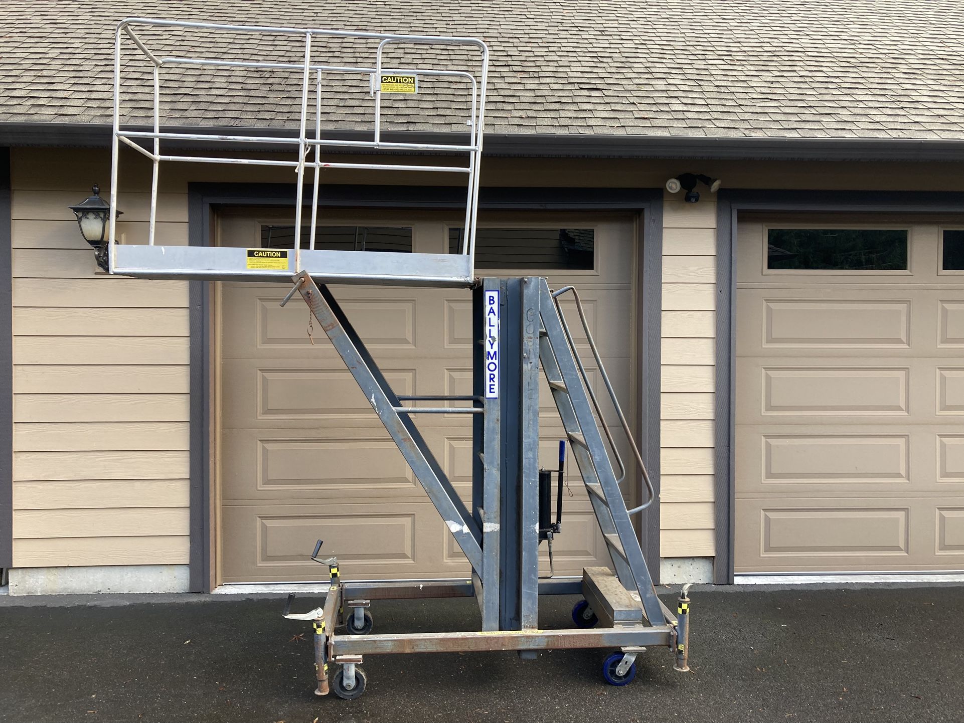 Ballymore One Person Maintenance Lift for Sale in Maple Valley, WA ...