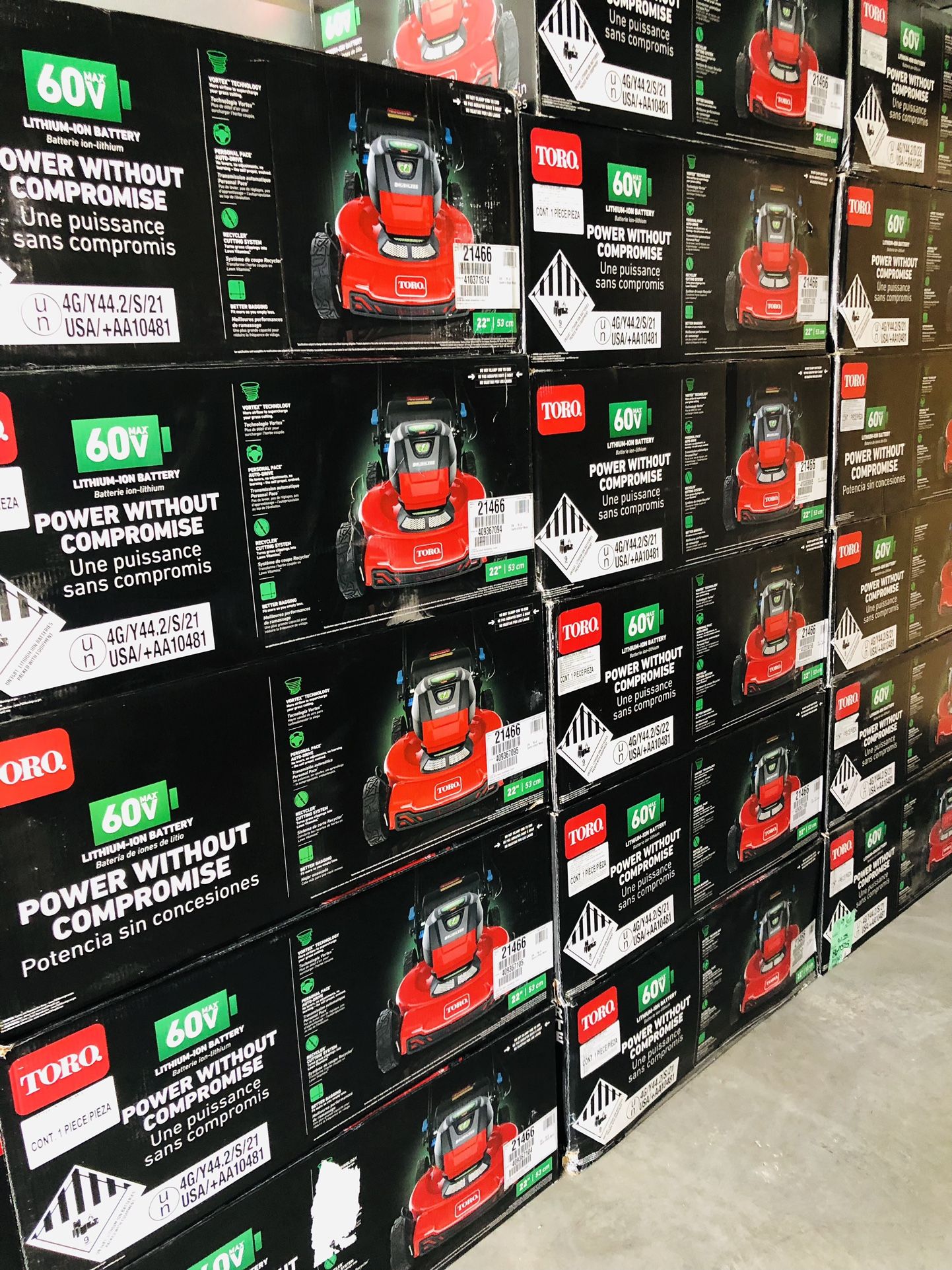 BRAND NEW .. TORO 22” SELF PROPELLED 60 VOLT BATTERY POWERED REAR WHEEL ...
