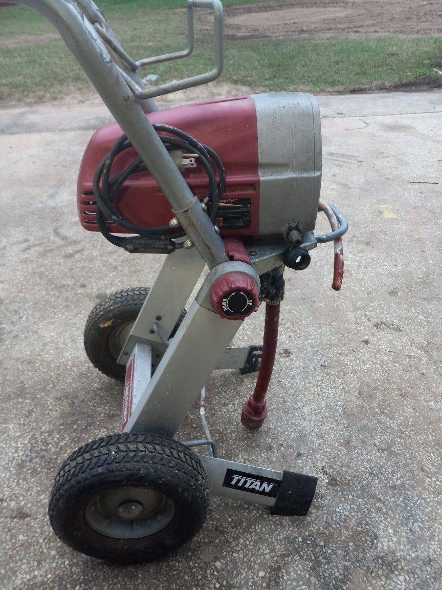 Titan XT 420 Airless Sprayer for Sale in Dade City, FL - OfferUp