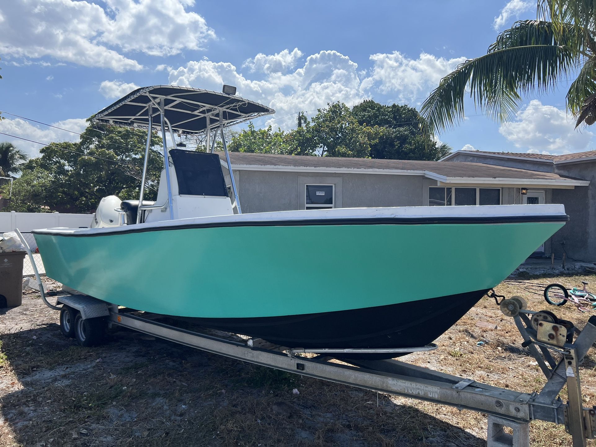 1982 Mako 235 for Sale in Pompano Beach, FL - OfferUp