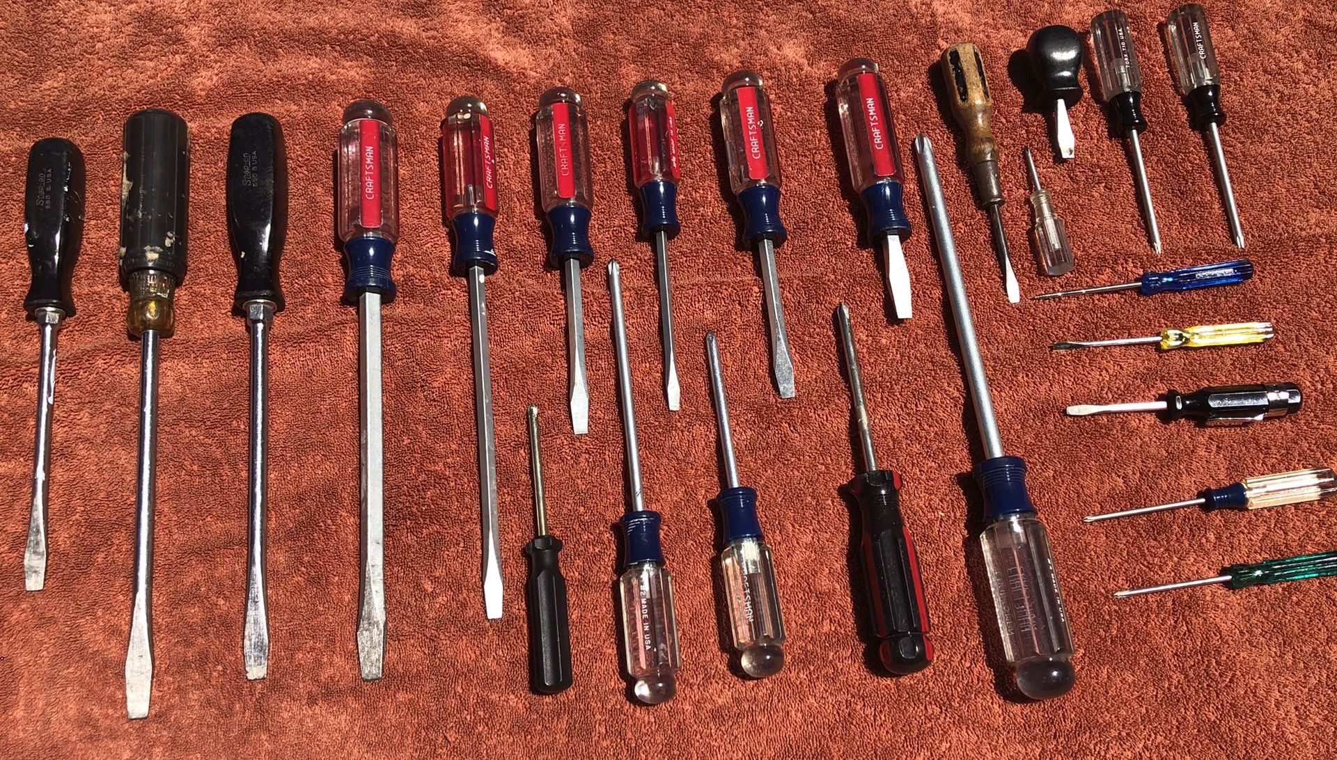 24 assorted screwdrivers for Sale in Las Vegas, NV - OfferUp