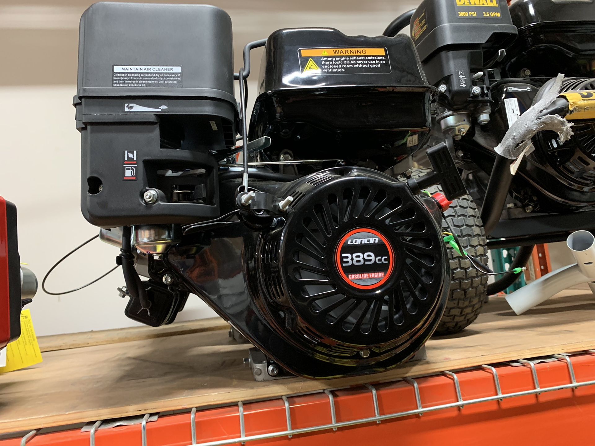 389cc small engine Loncin NEW!! 13hp engine. Briggs&stratton and Honda ...