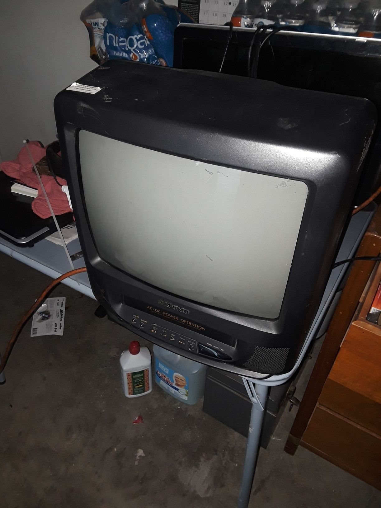 SANSUI 13 INCH TV VCR for Sale in Victorville, CA - OfferUp