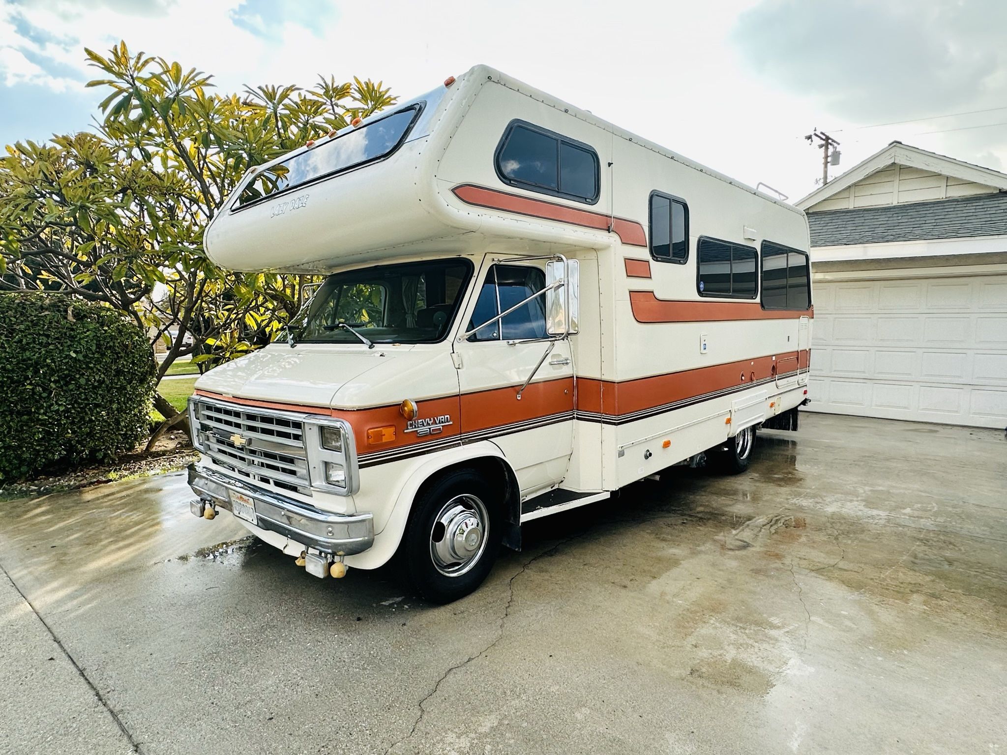 1986’ Chevrolet Class—C… ‘LAZY-DAZY’ Motorhome 22’ft. Sleeps 5-6… Runs ...