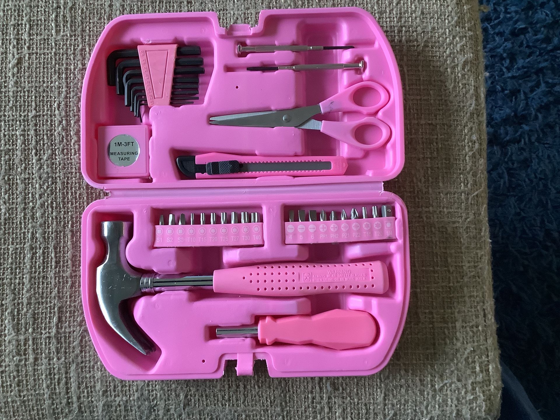 Pink Tool Box with Tools for Sale in Everett, WA - OfferUp