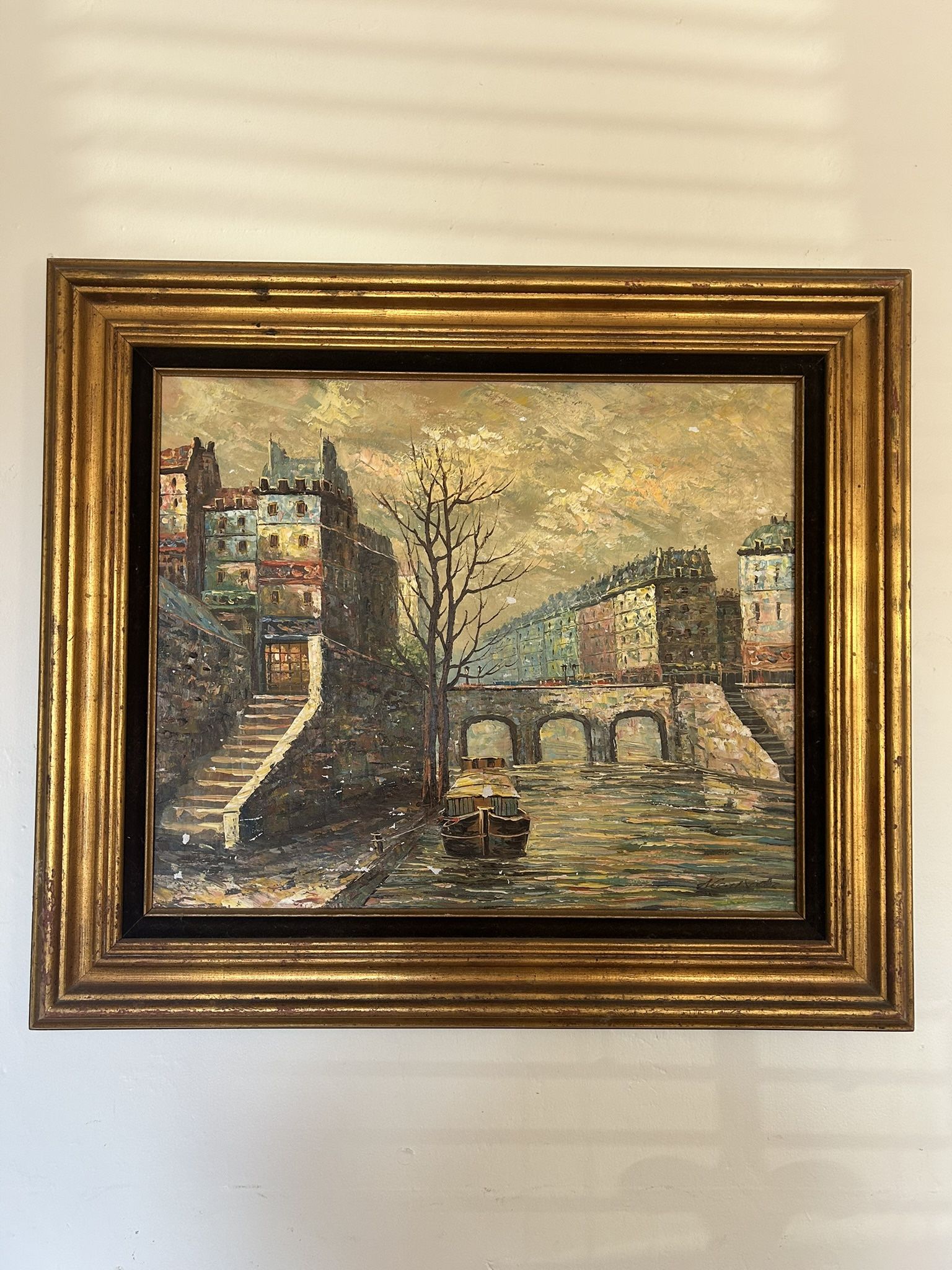 Can you take picture of the back and is it signed? - OfferUp