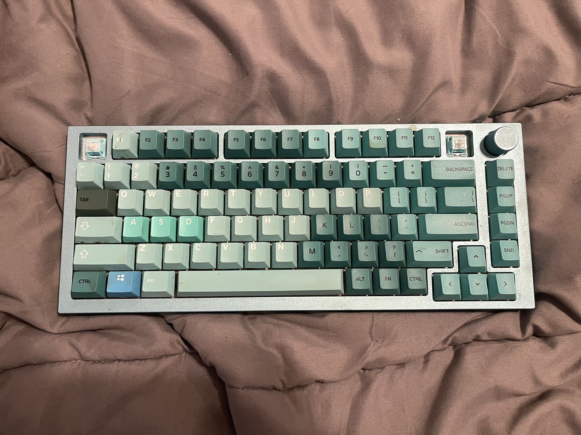 Glorious GMMK Pro Custom Keyboard for Sale in Los Angeles, CA - OfferUp
