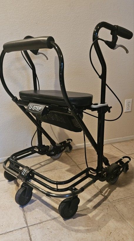 U-Step 2 Walker/Rollator with Seat-medical for Sale in Corona, CA - OfferUp