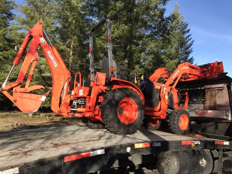 KUBOTA 4WD B2301 TRACTOR WITH BACKHOE for Sale in Roy, WA - OfferUp