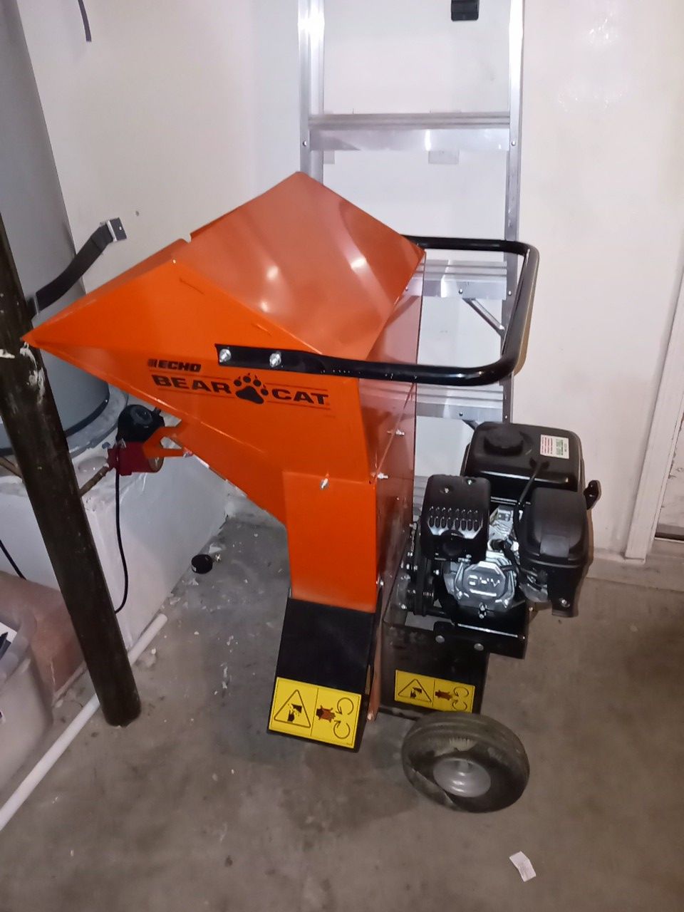 Bearcat Wood Chipper for Sale in Las Vegas, NV - OfferUp