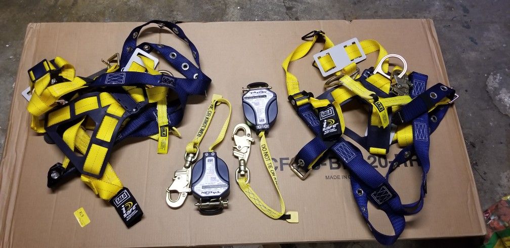 3M Full Body Harnesses, Self-retracting Lifeline and D-Ring Extension ...