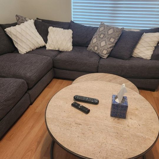 Sofa Sectional Badcock Hinsdale 1 Yr old 1 250 for Sale in New Smyrna Beach FL OfferUp